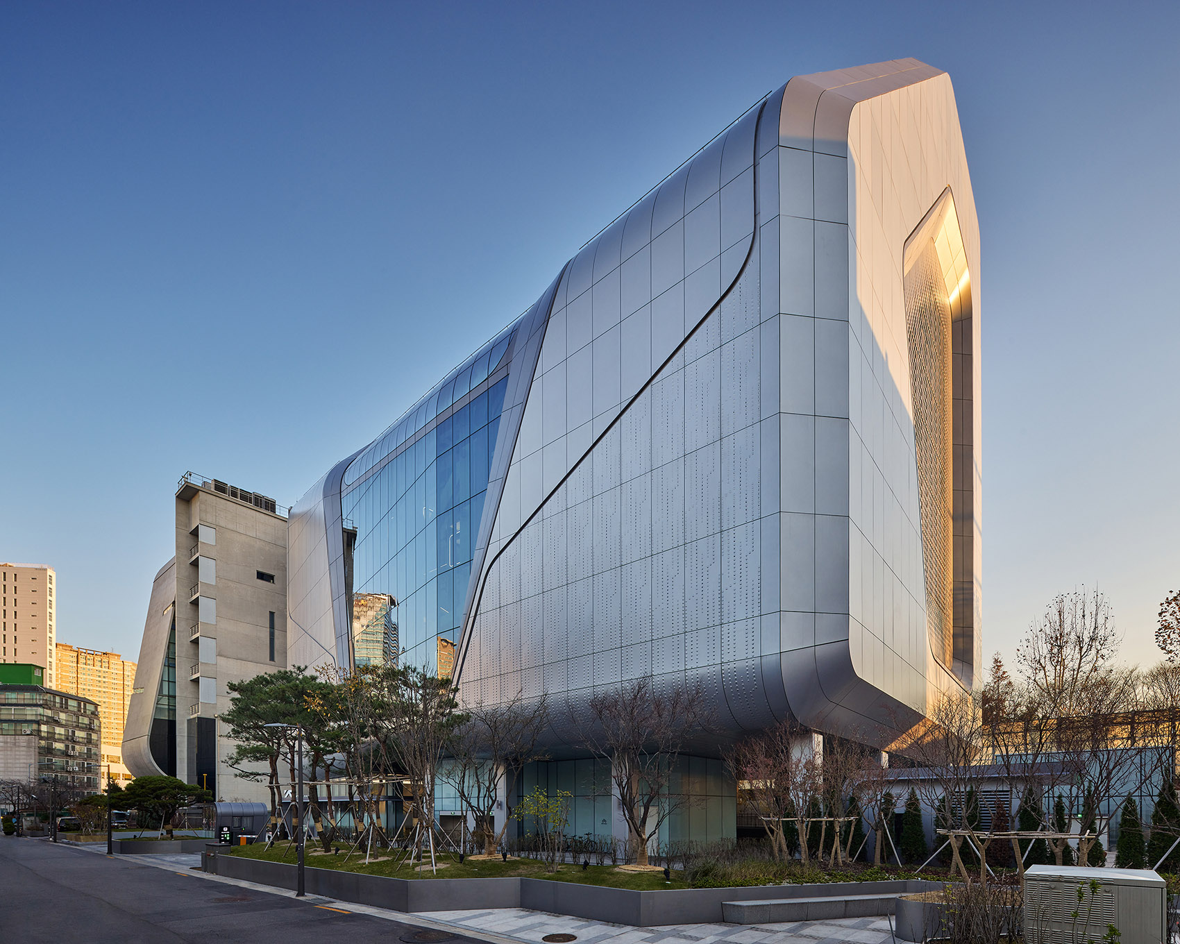 The New HQ for the Creators of K-Pop by UNStudio - 谷德设计网