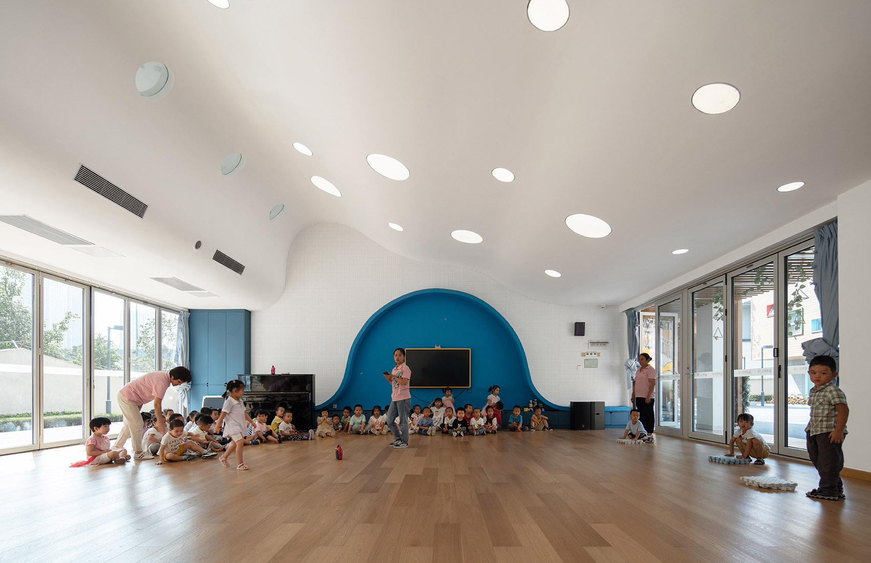 Luping North Kindergarten, Liangjiang New District, Chongqing, China by ...