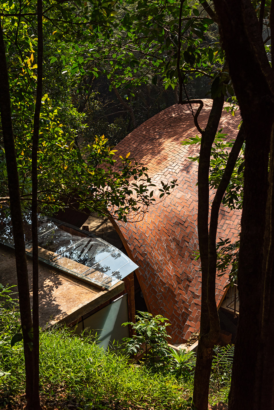 Dining at DevaDhare, India by Play Architecture - 谷德设计网