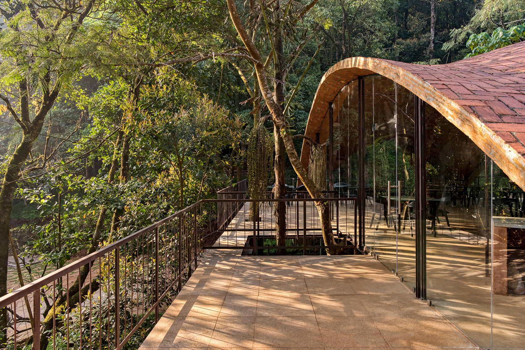 Dining at DevaDhare, India by Play Architecture - 谷德设计网