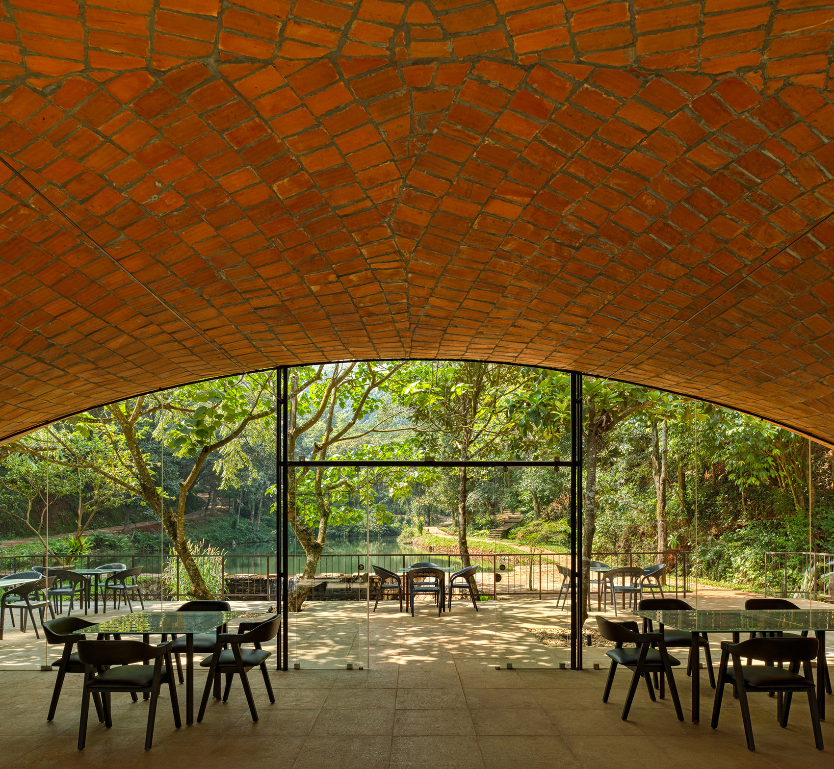 Dining at DevaDhare, India by Play Architecture - 谷德设计网