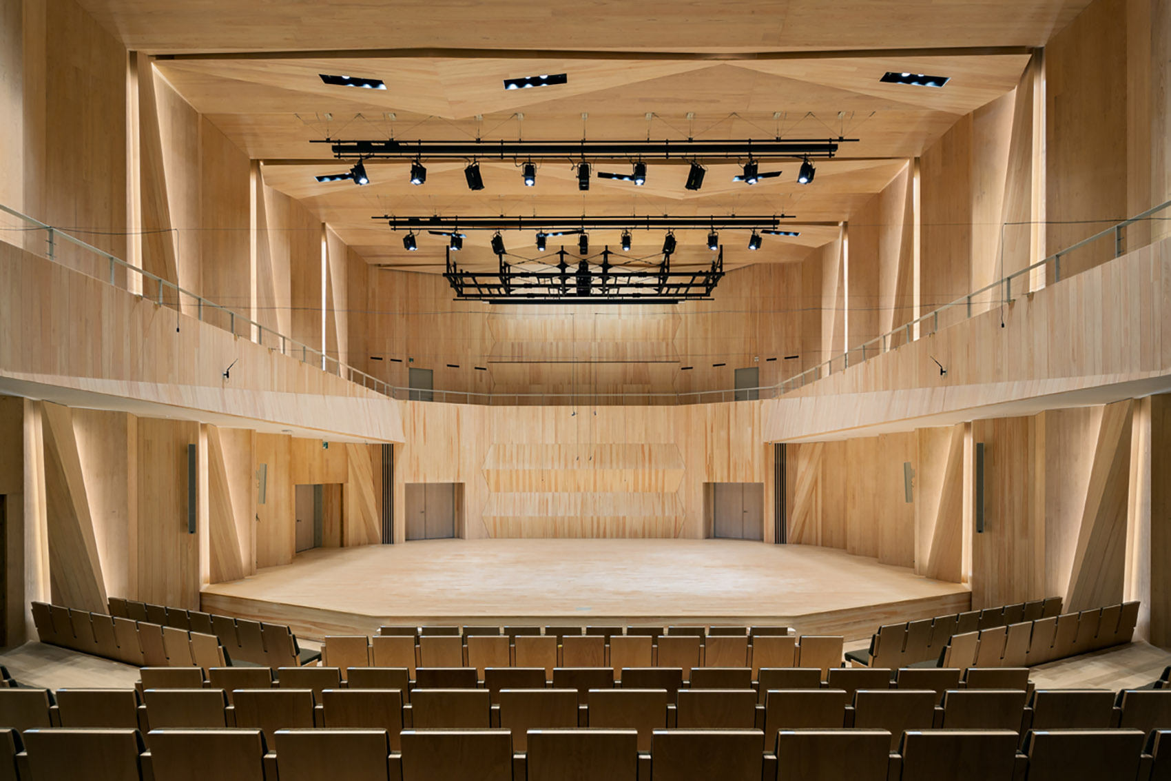 Toho Gakuen Munetsugu Hall, Japan by Kengo Kuma and Associates - 谷德设计网