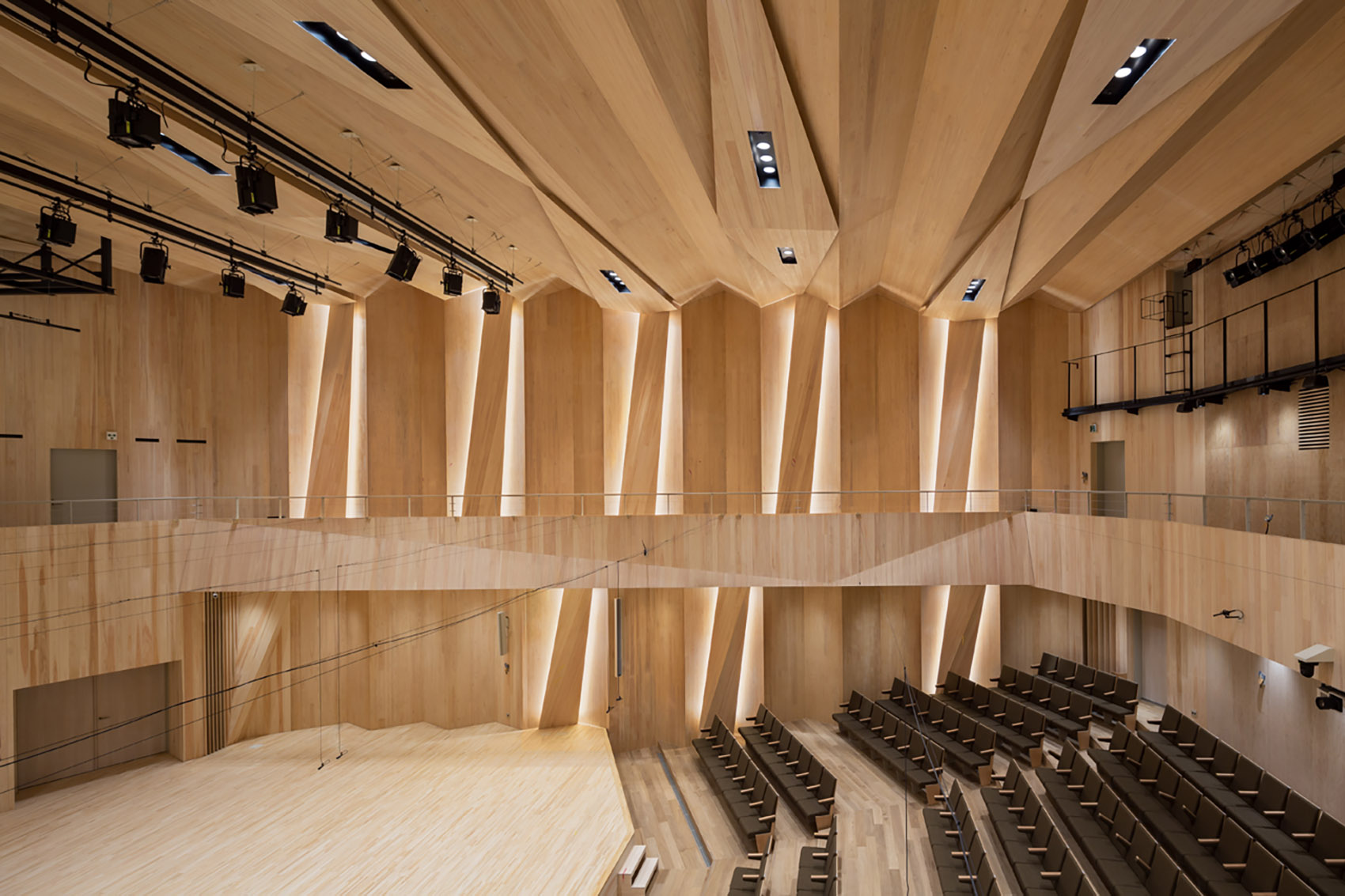Toho Gakuen Munetsugu Hall, Japan by Kengo Kuma and Associates - 谷德设计网