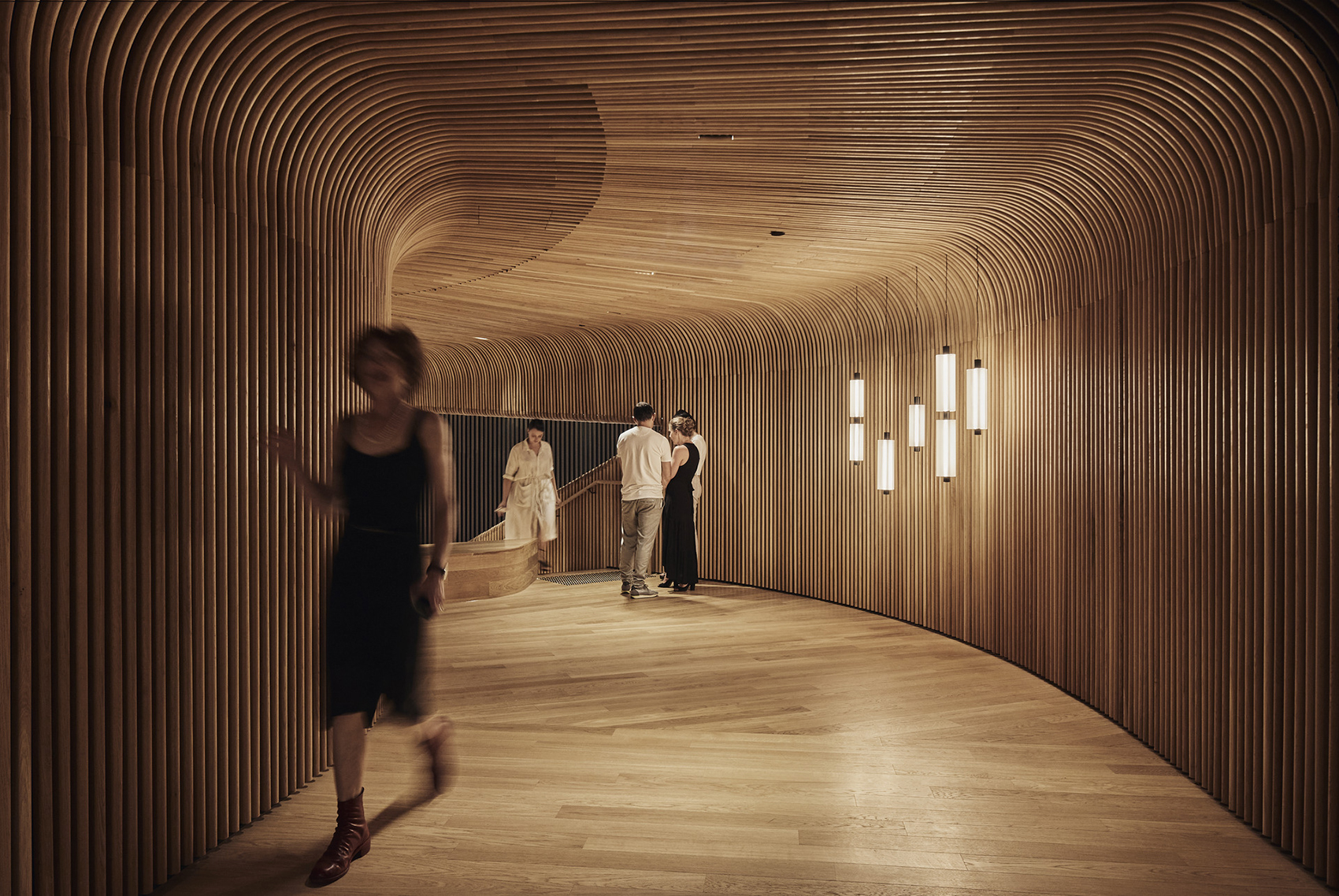 Sculptform Studio Showroom by Woods Bagot - 谷德设计网