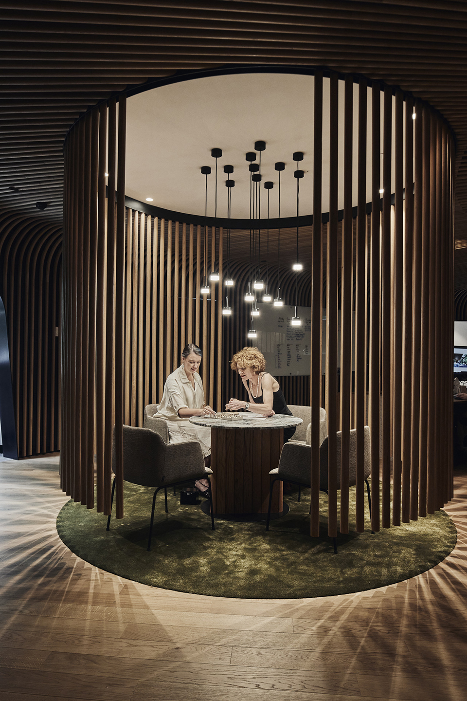 Sculptform Studio Showroom by Woods Bagot - 谷德设计网