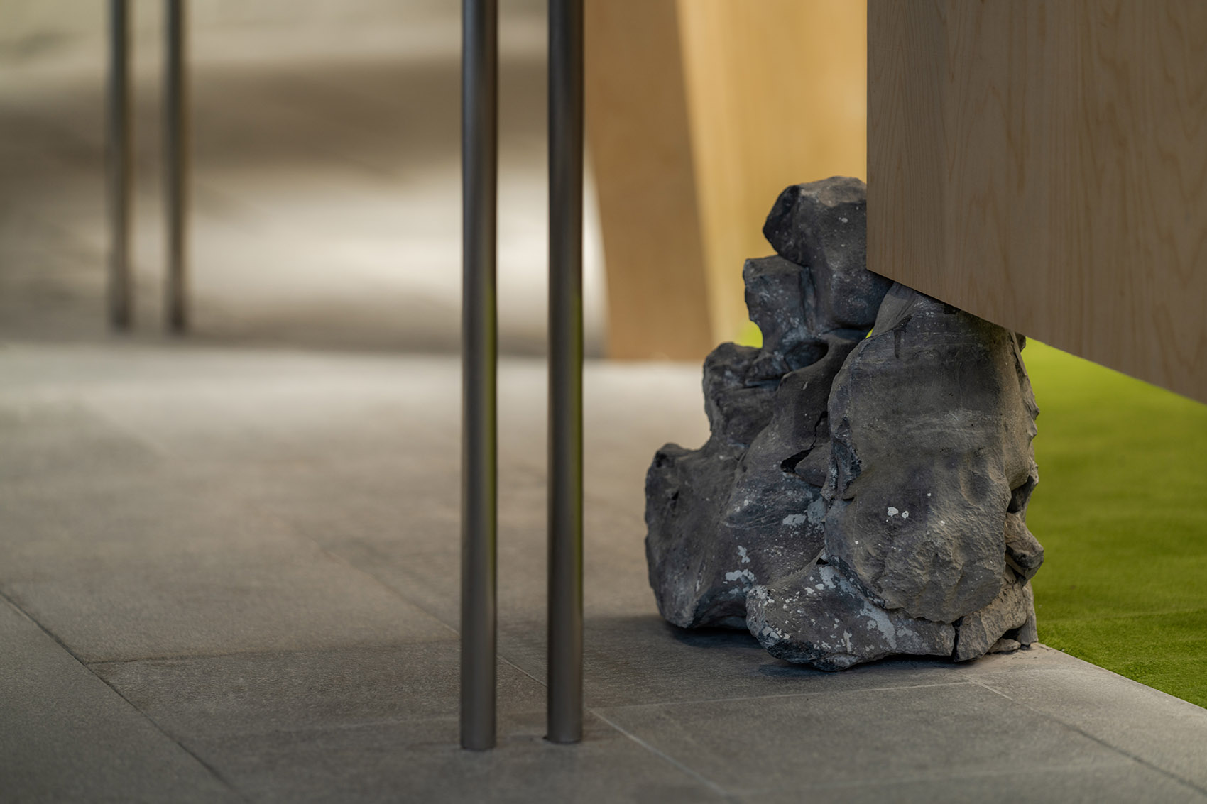 hug City flagship store, China by Atmosphere - 谷德设计网