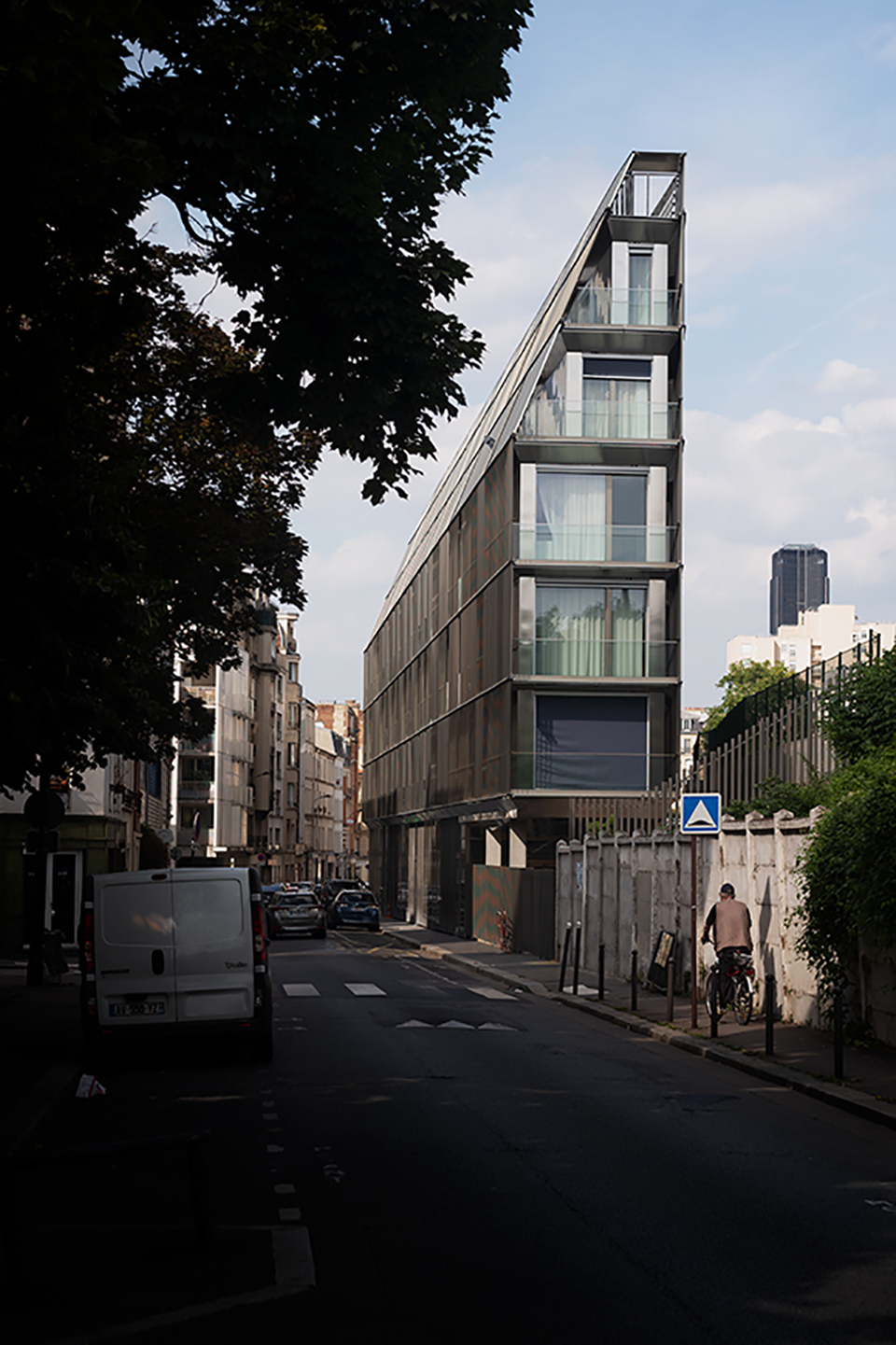 Mixed-use building Rue Castagnary by TANK - 谷德设计网