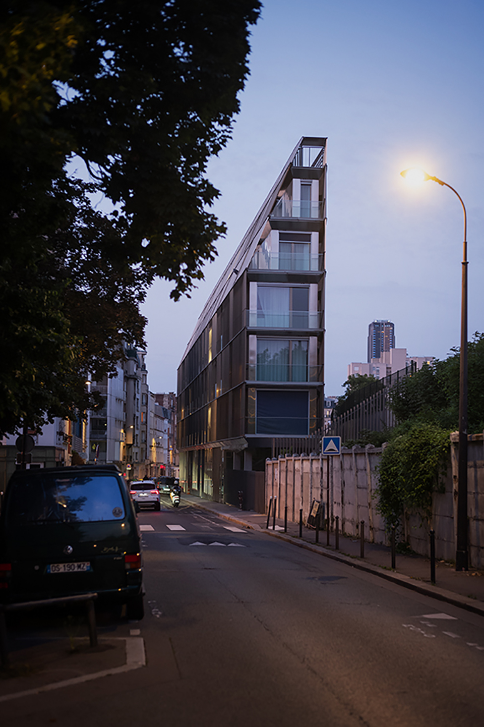 Mixed-use building Rue Castagnary by TANK - 谷德设计网