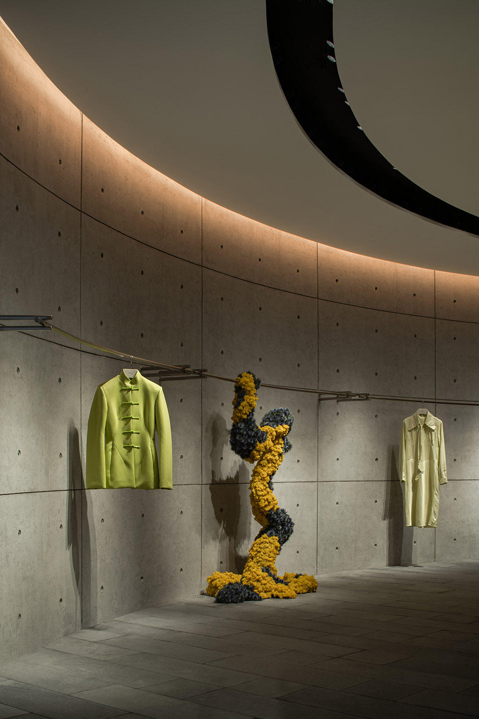 hug City flagship store, China by Atmosphere - 谷德设计网