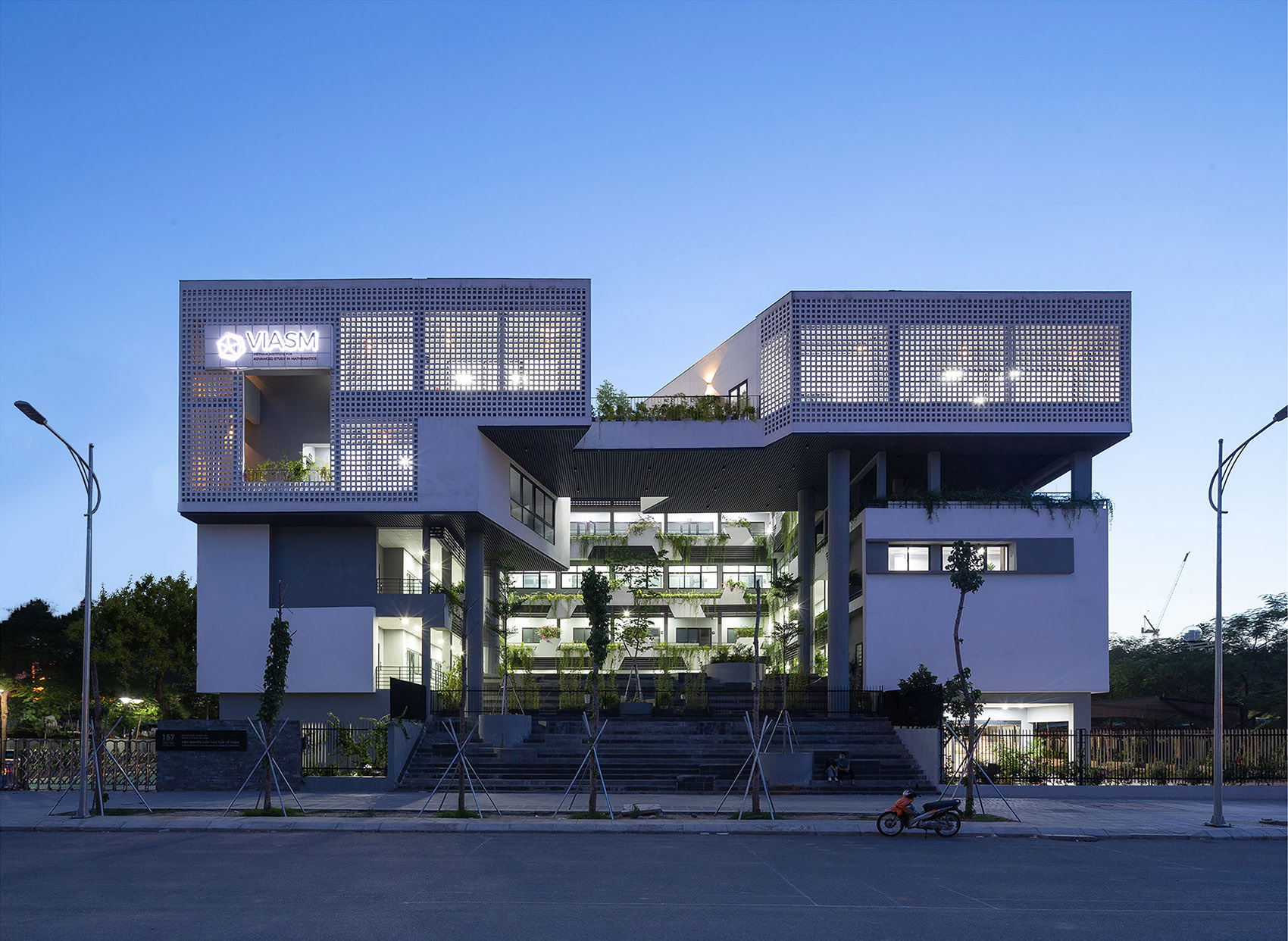 Vietnam Institute For Advanced Study In Mathematics(VIASM) by 1+1>2 ...