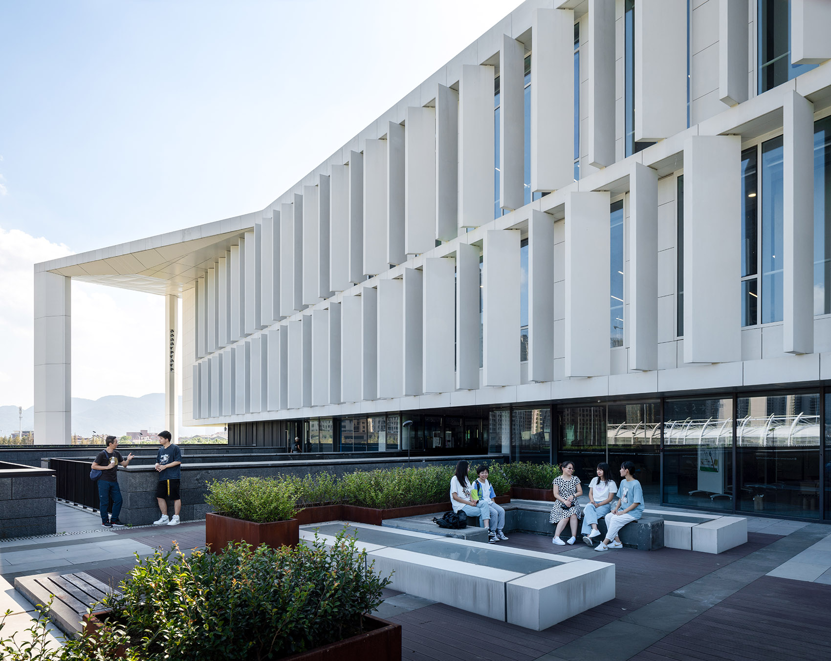 Michael Graves College at Wenzhou-Kean University (Ge Hekai Hall ...