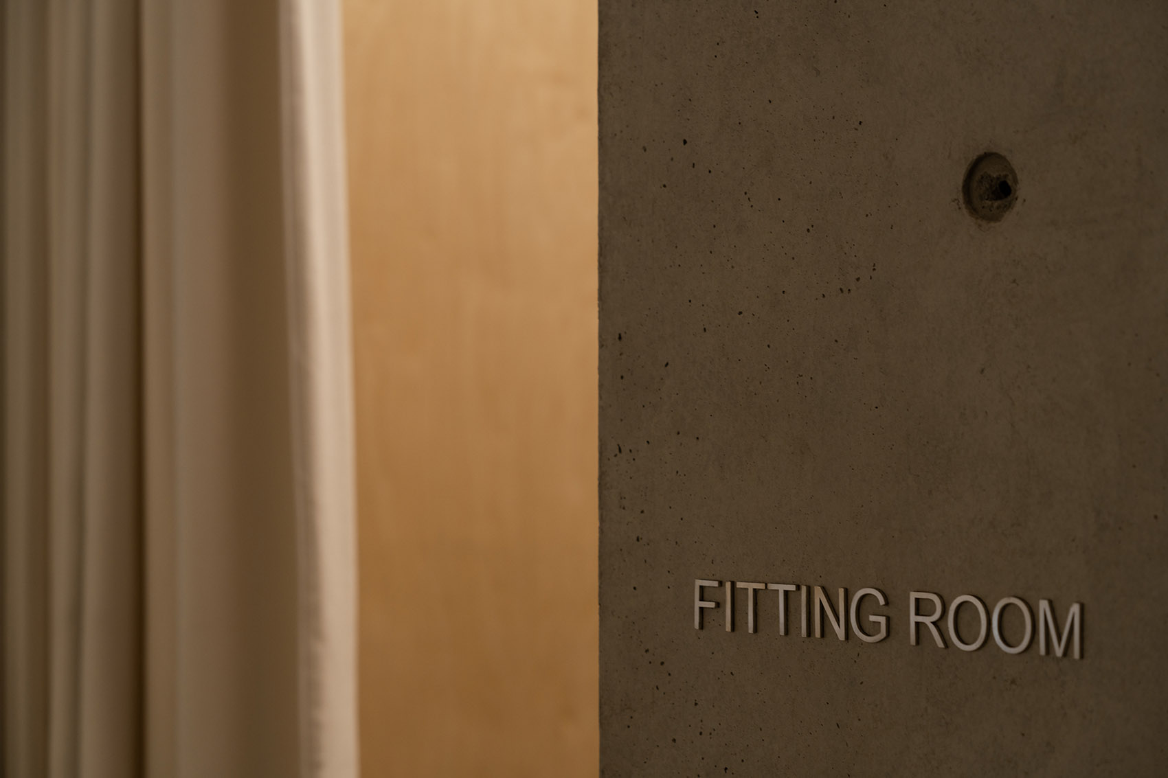 hug City flagship store, China by Atmosphere - 谷德设计网