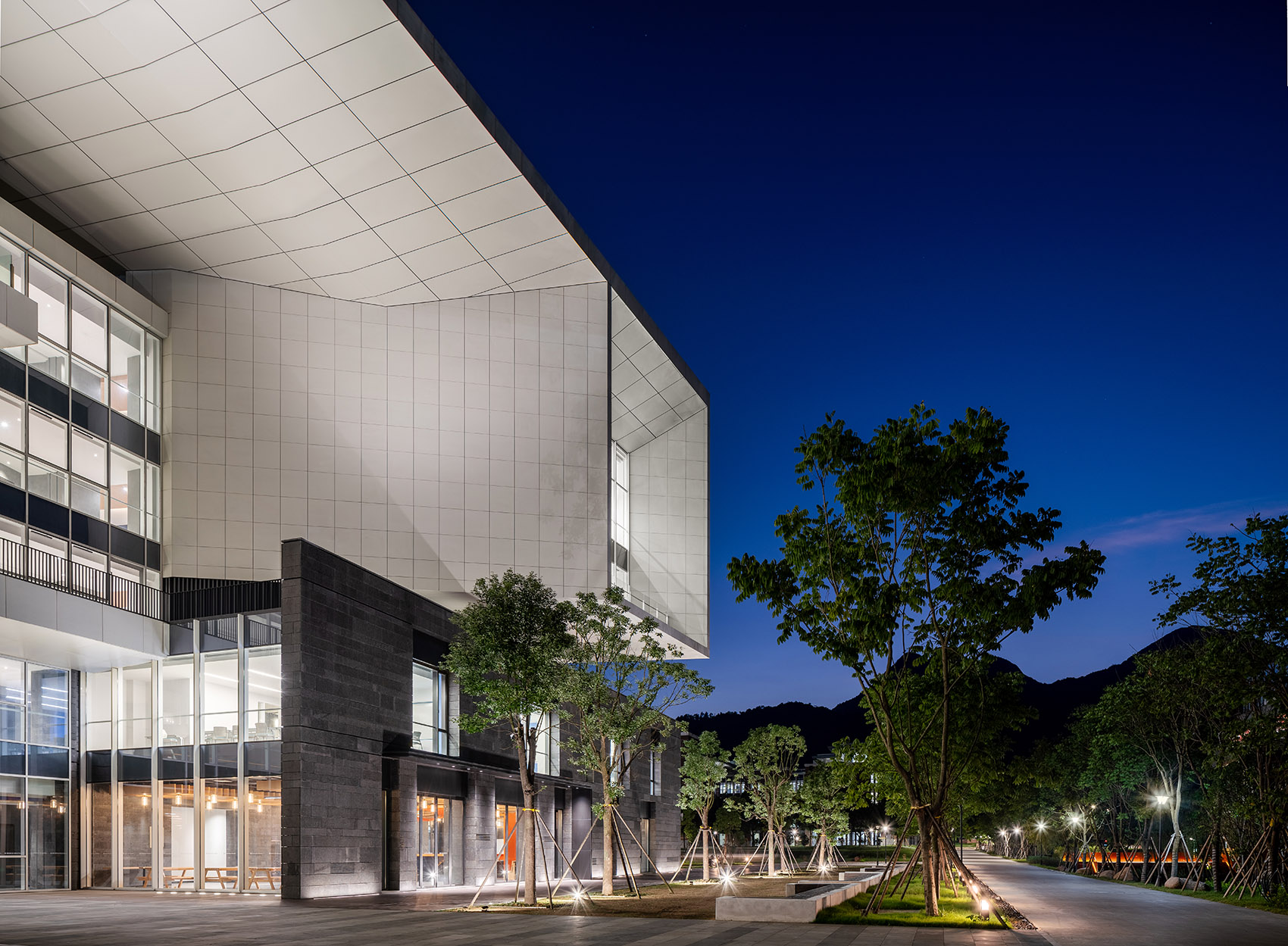 Michael Graves College at Wenzhou-Kean University (Ge Hekai Hall ...