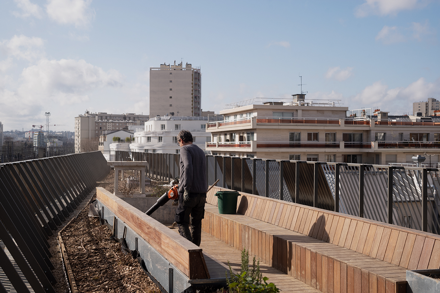 Mixed-use building Rue Castagnary by TANK - 谷德设计网