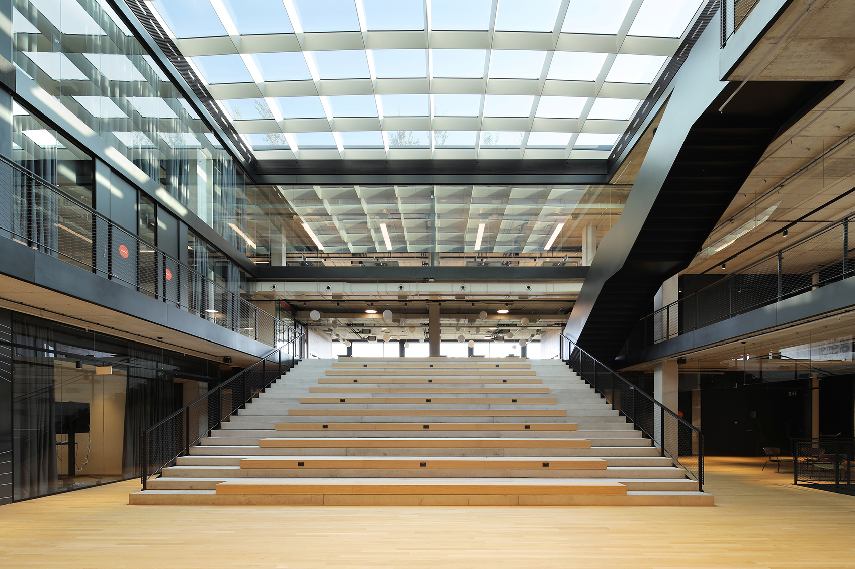 Campus Infobip by 3LHD - 谷德设计网