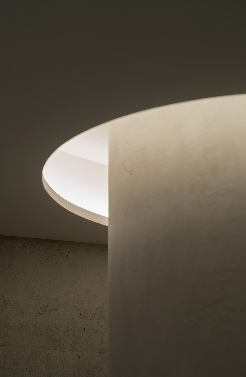 hug City flagship store, China by Atmosphere - 谷德设计网