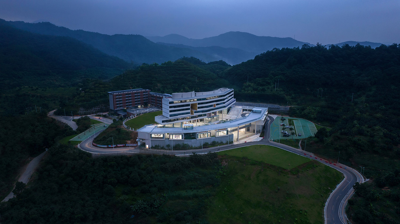 Xiamen Youth Practice Base in Siming District, China by CCTN DESIGN - 谷德设计网