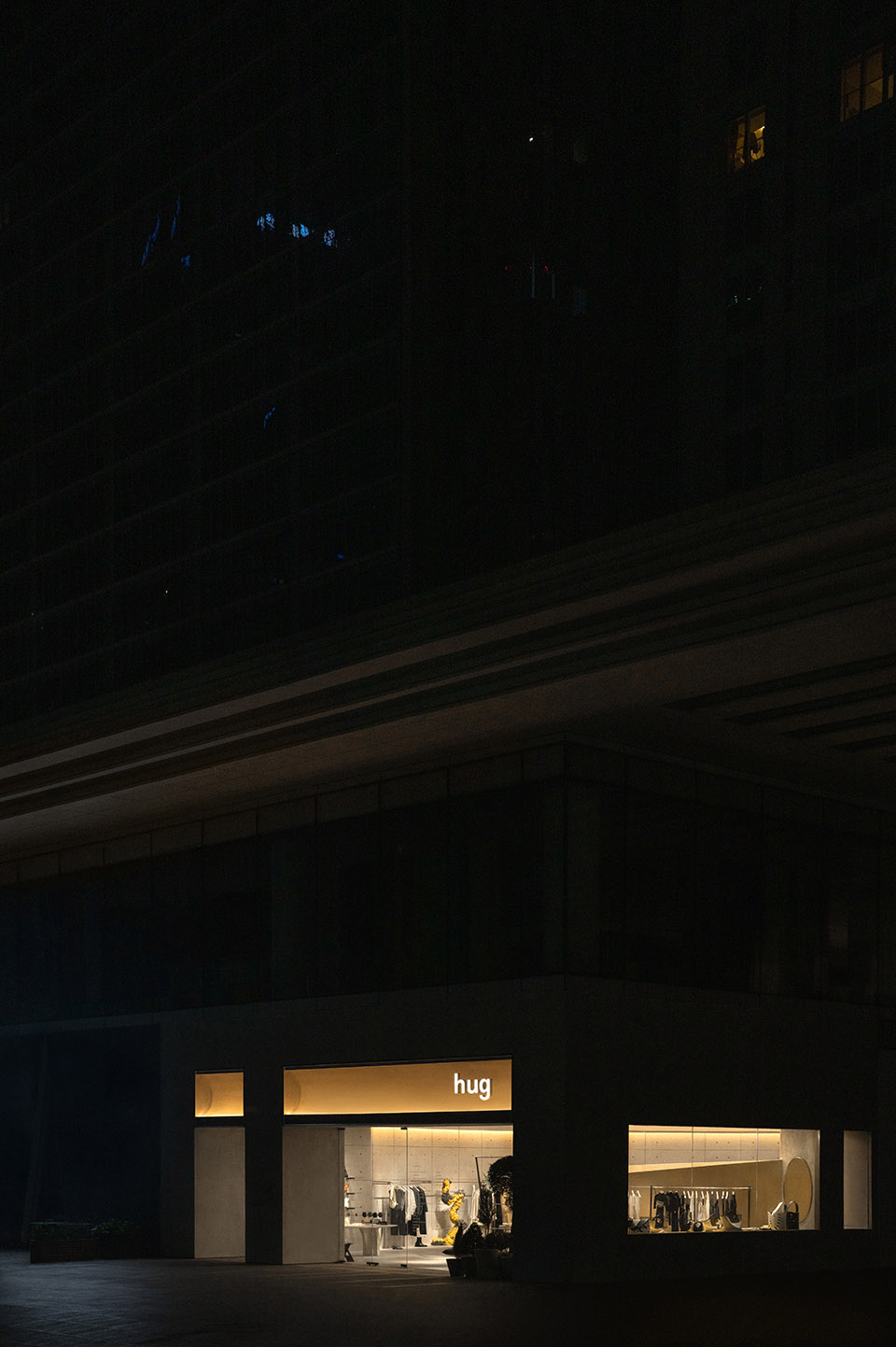 hug City flagship store, China by Atmosphere - 谷德设计网