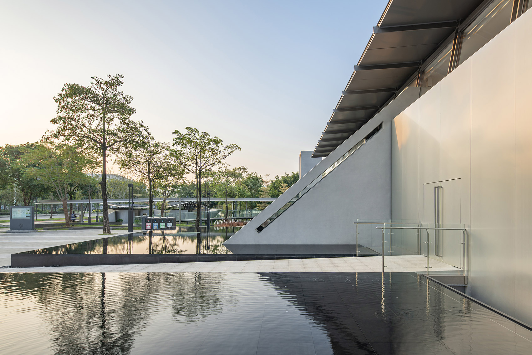 Smart Water Hall, Guangdong, China by WAU Design - 谷德设计网