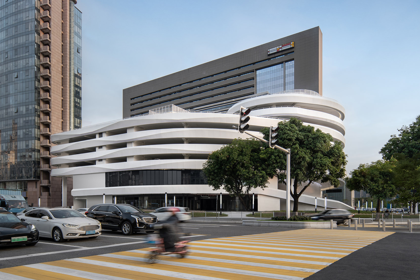 Dongguan CBD Parking Building, China by GWP Architects - 谷德设计网