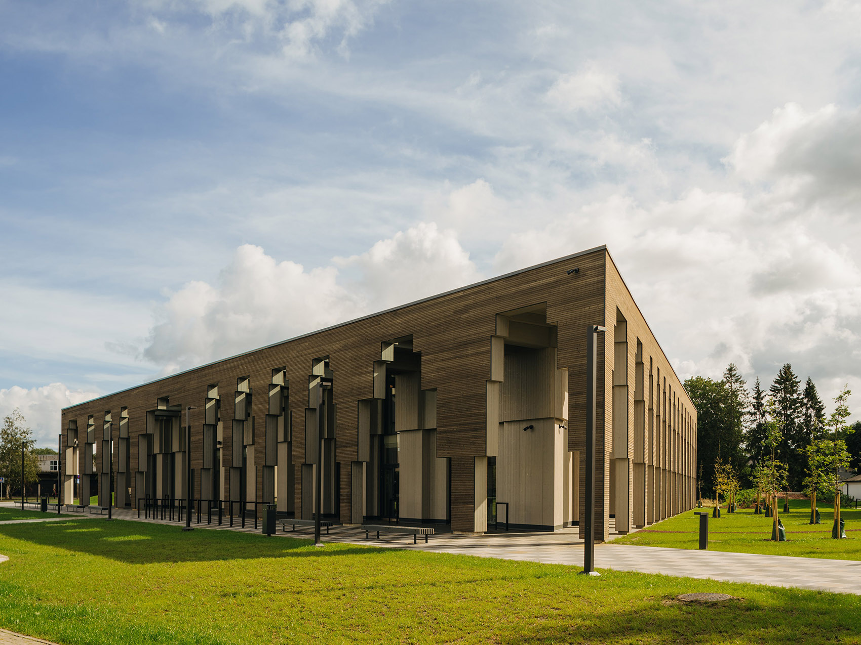 The Rural Municipal Building in Saue by molumba - 谷德设计网