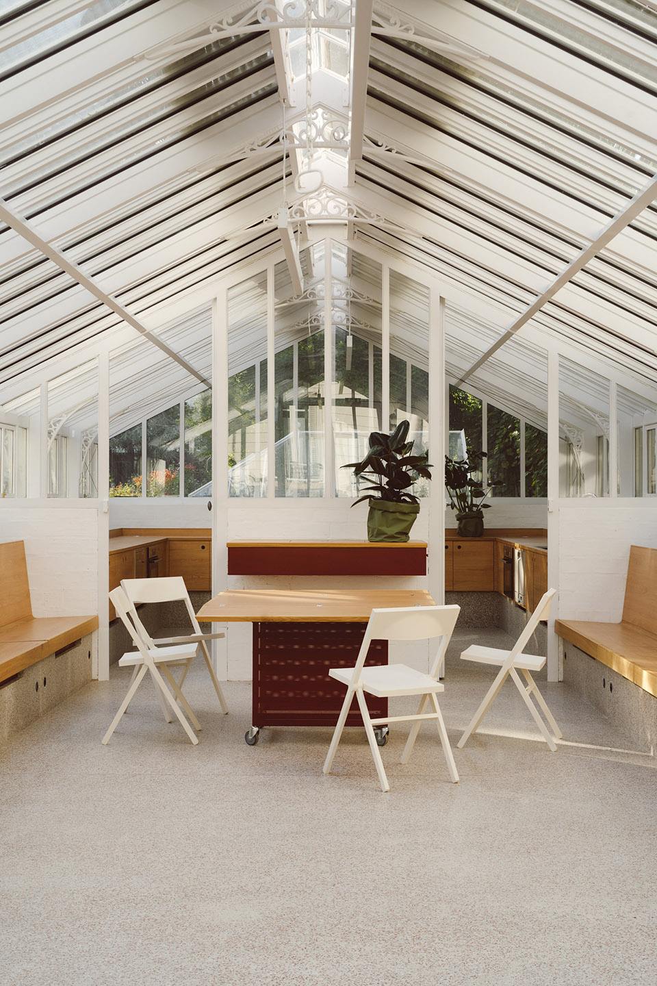 Horticultural greenhouse converted into hospitality room by FORME ...