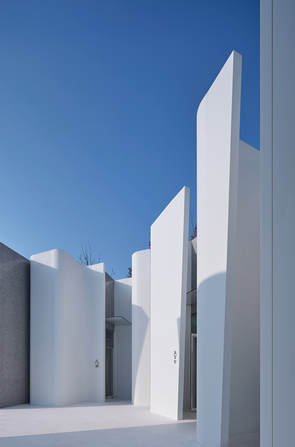 Atour Village Public Restroom, Qingdao, China by GN Architects - 谷德设计网