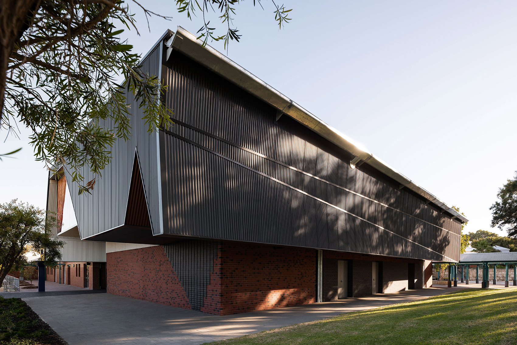 Belridge Secondary College Performing Arts Centre by iredale pedersen ...