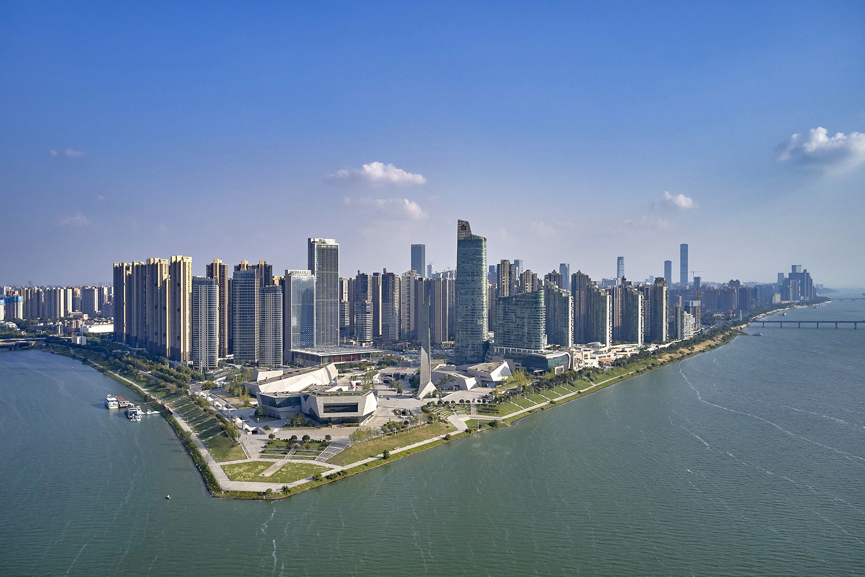 Northstar Changsha Center, China by ATKINS CHINA LIMITED - 谷德设计网