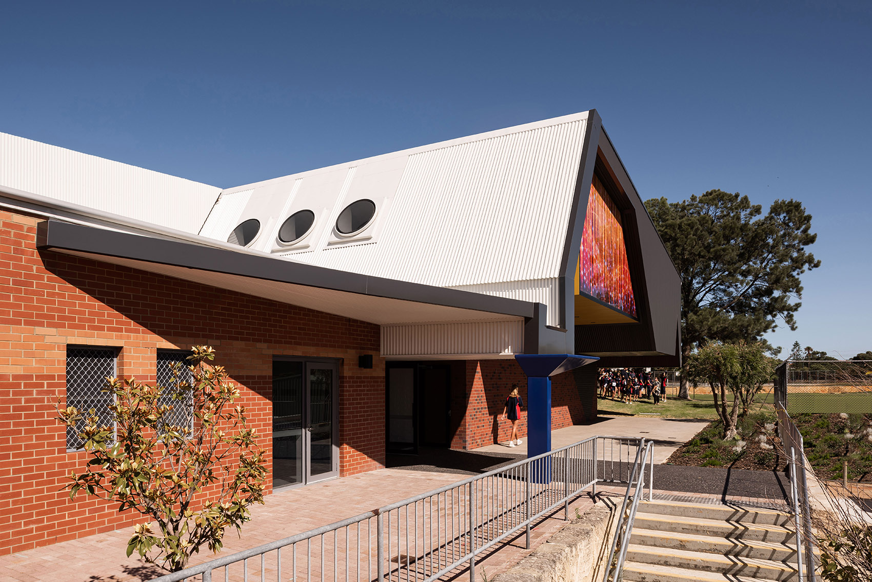 Belridge Secondary College Performing Arts Centre by iredale pedersen ...
