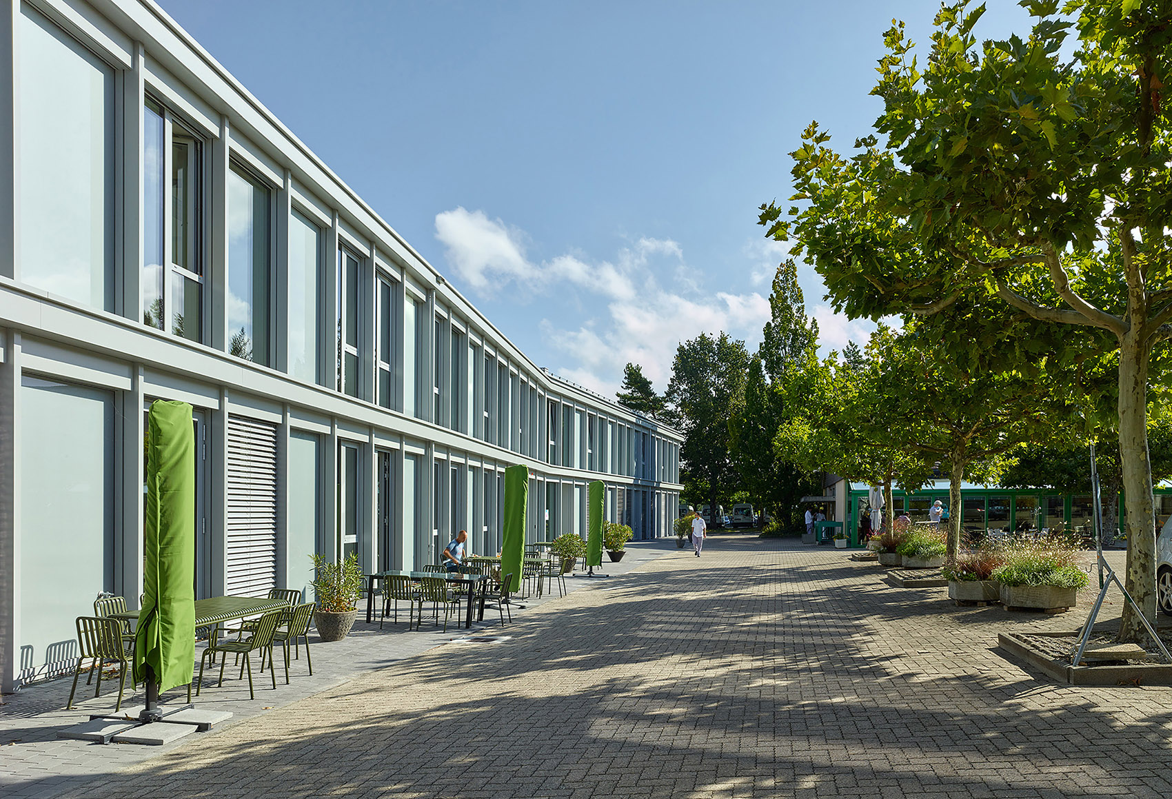 Socio educational workshop building by FWG Architects - 谷德设计网