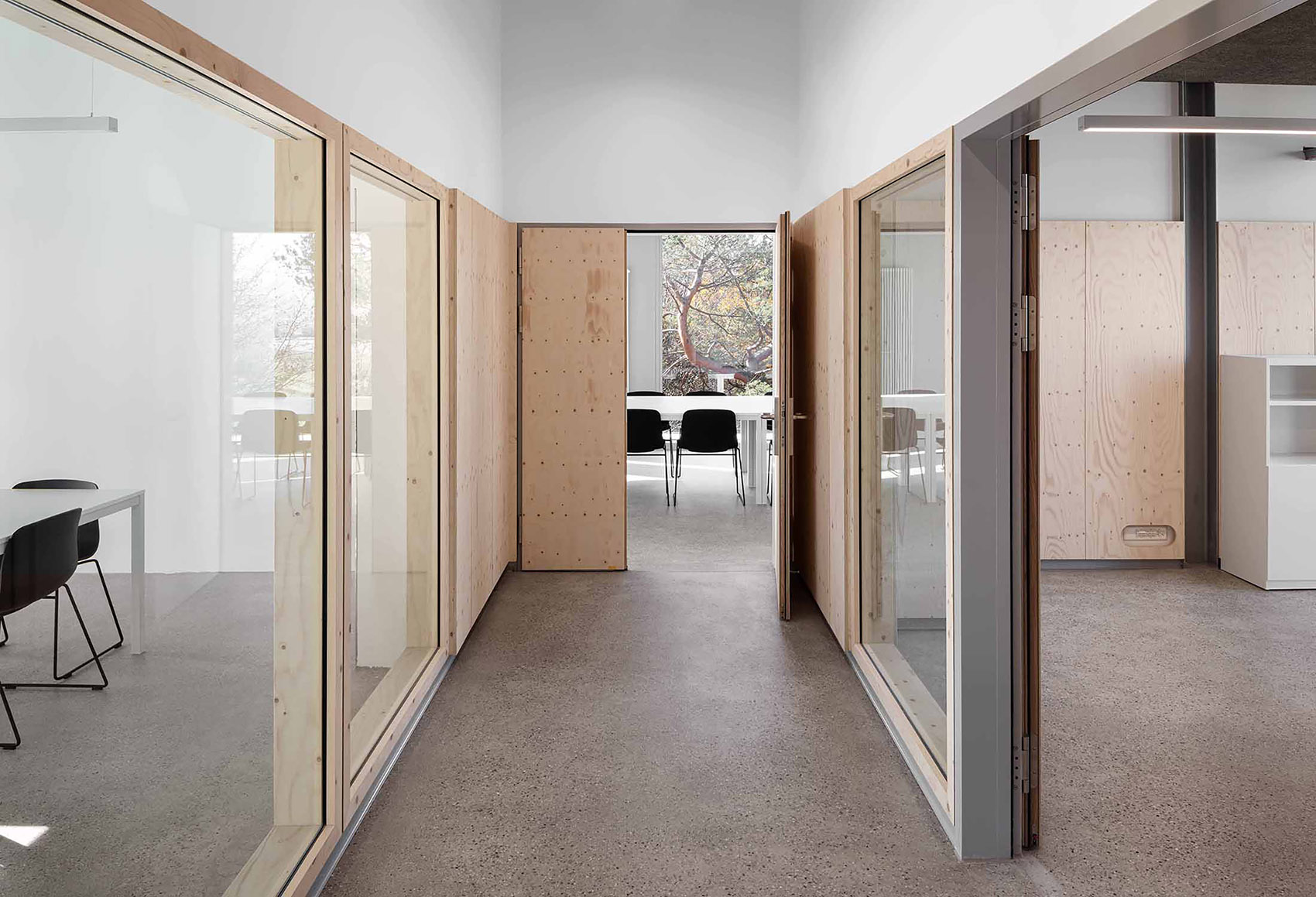 Socio educational workshop building by FWG Architects - 谷德设计网