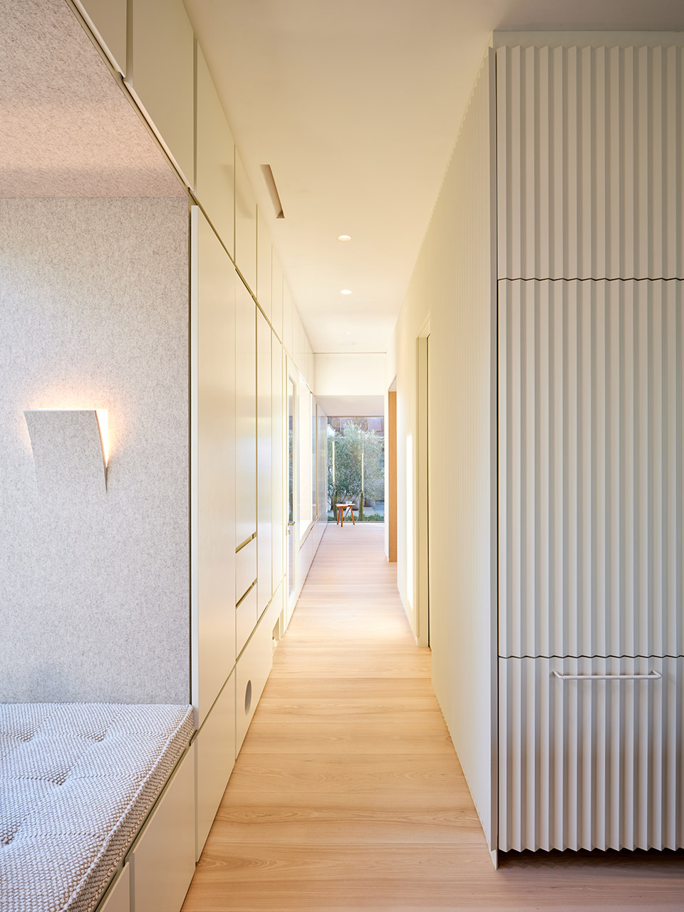 Center House by aalso architects + HYCArch - 谷德设计网