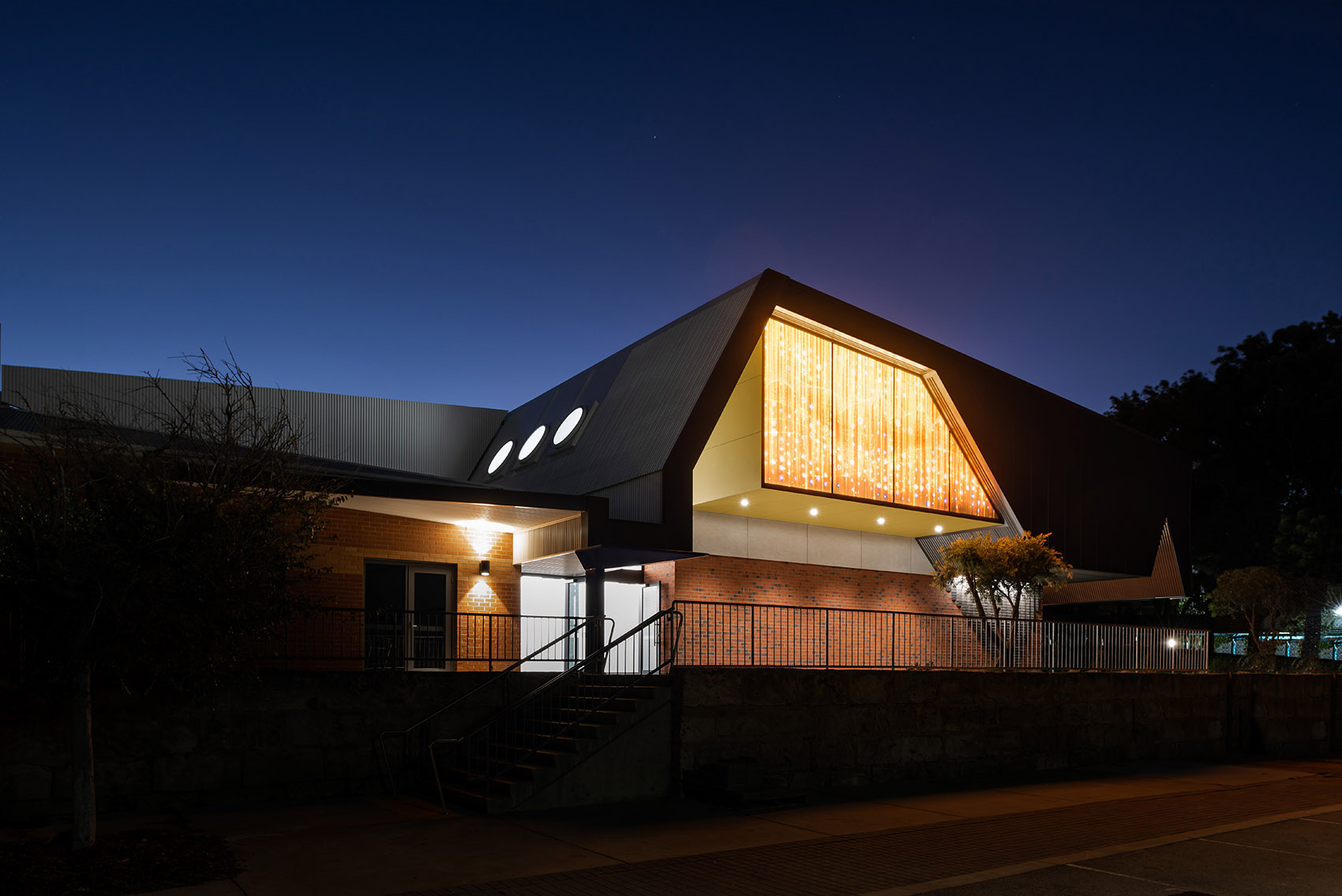 Belridge Secondary College Performing Arts Centre by iredale pedersen ...