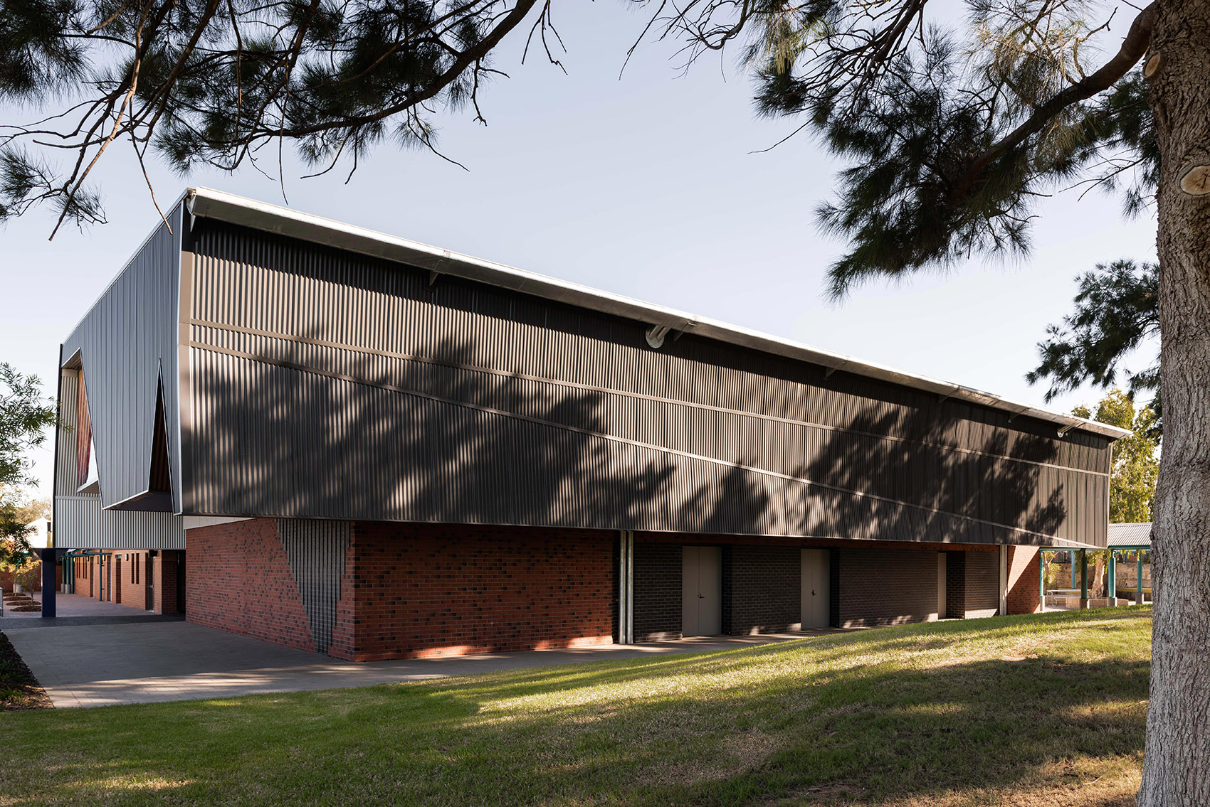 Belridge Secondary College Performing Arts Centre by iredale pedersen ...