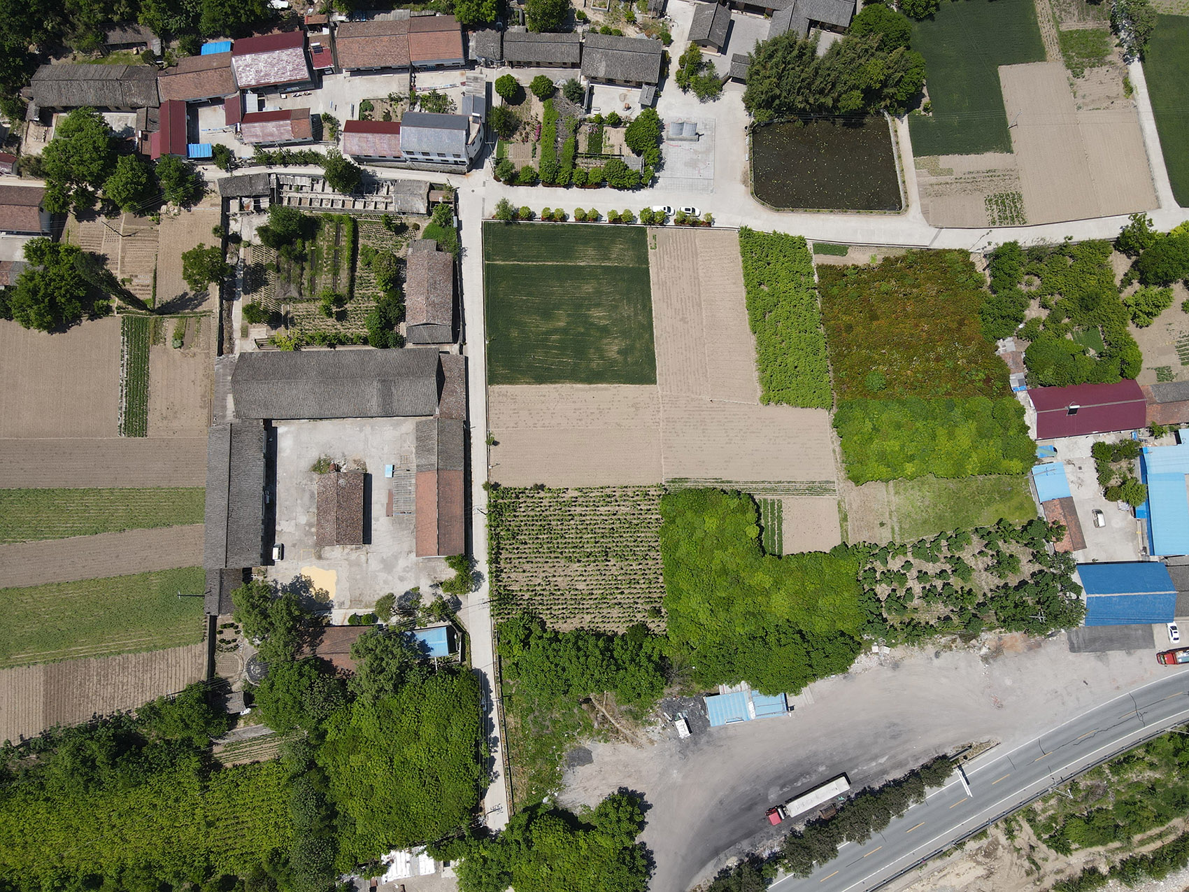 AD: The first Rural Living Environment (LiuBa) Public Space Creative ...