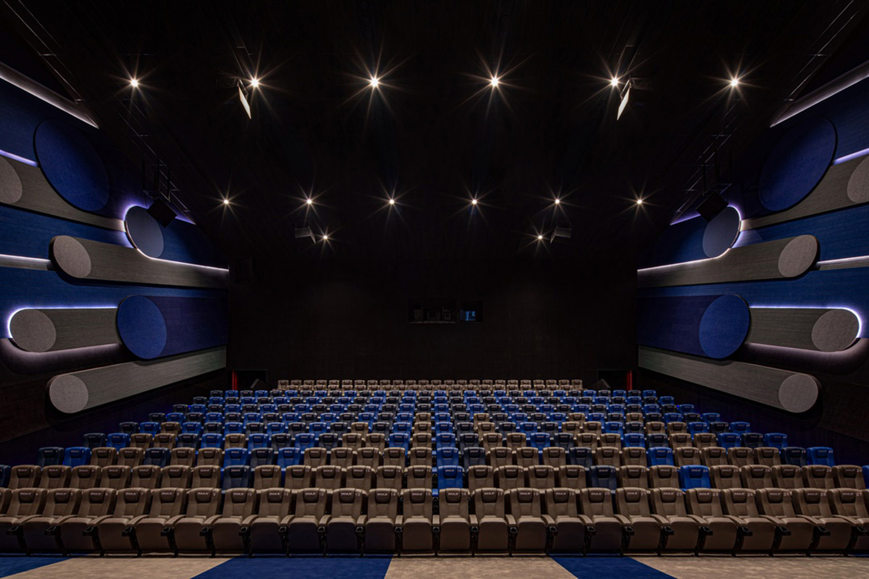 Longgang Vanke Plaza CINESKY Cinema, China by Oft Interiors - 谷德设计网