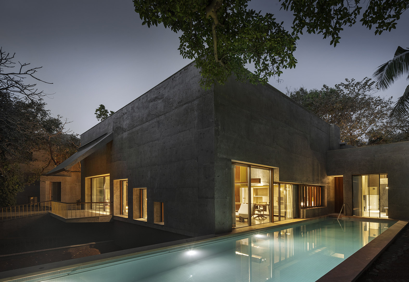 House of Concrete Experiments by Samira Rathod Design Atelier - 谷德设计网