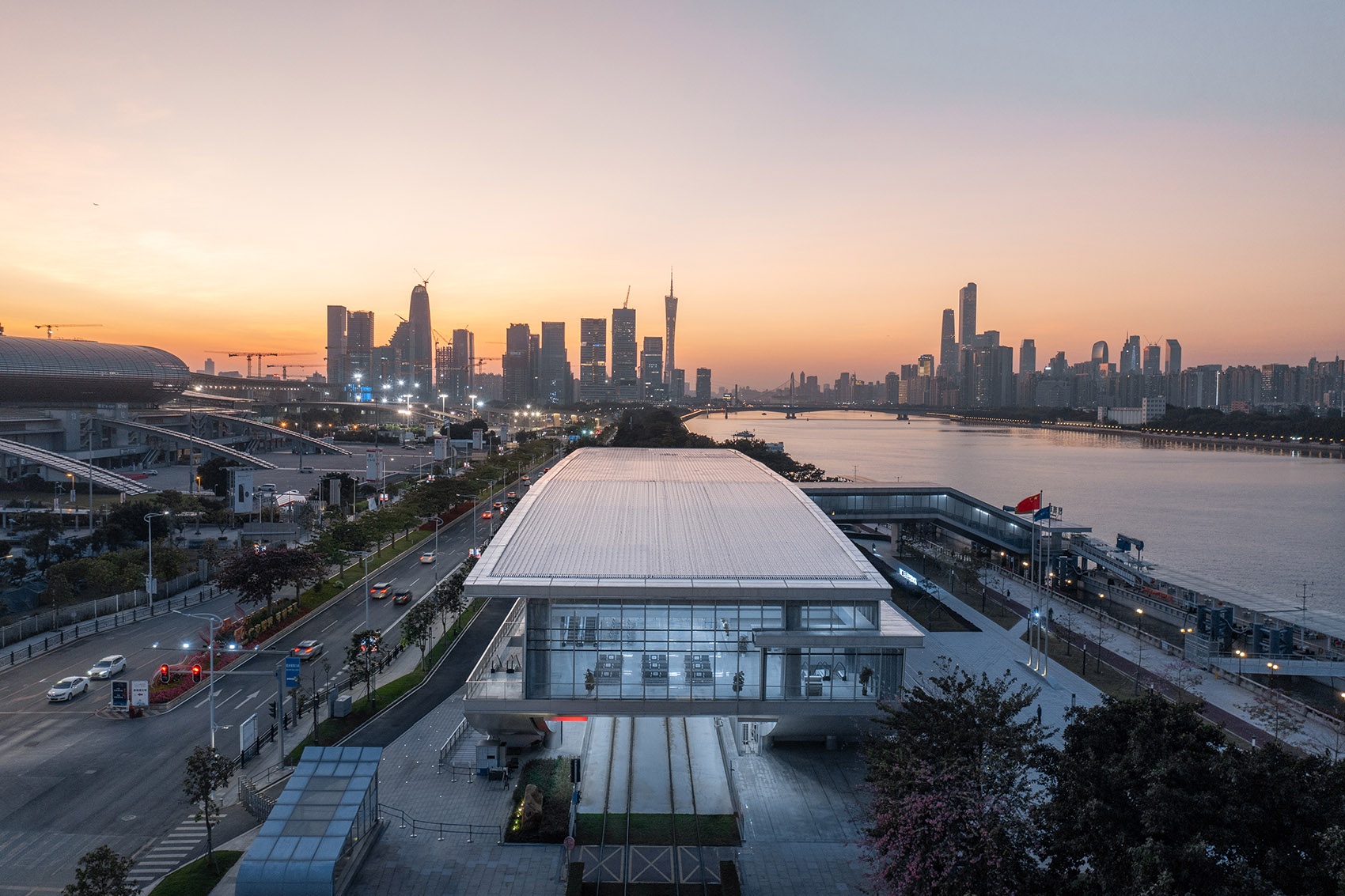Pazhou Ferry Terminal, China by XAA - 谷德设计网