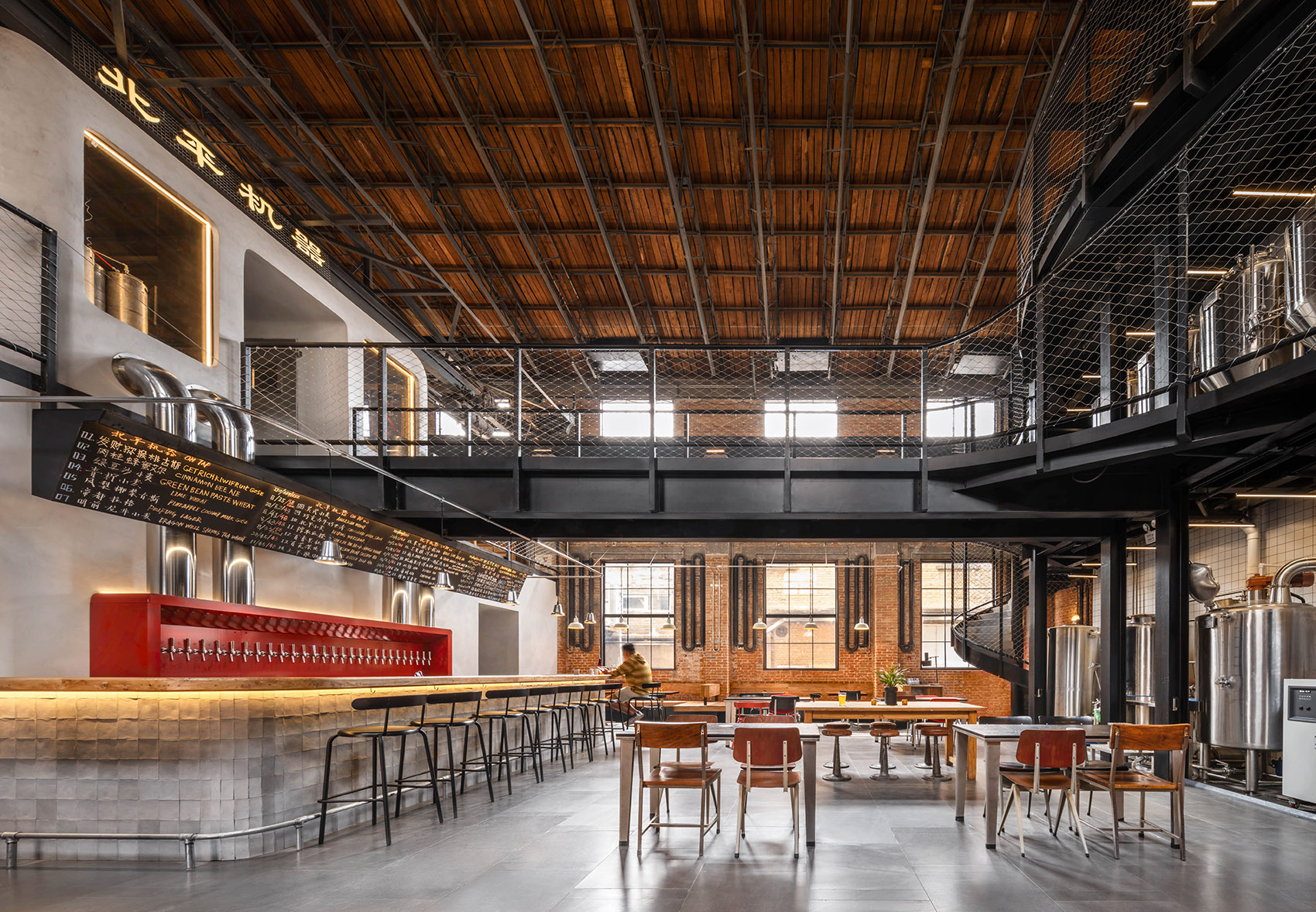 Peiping Machine Taproom, Beijing, China by ATLAS - 谷德设计网