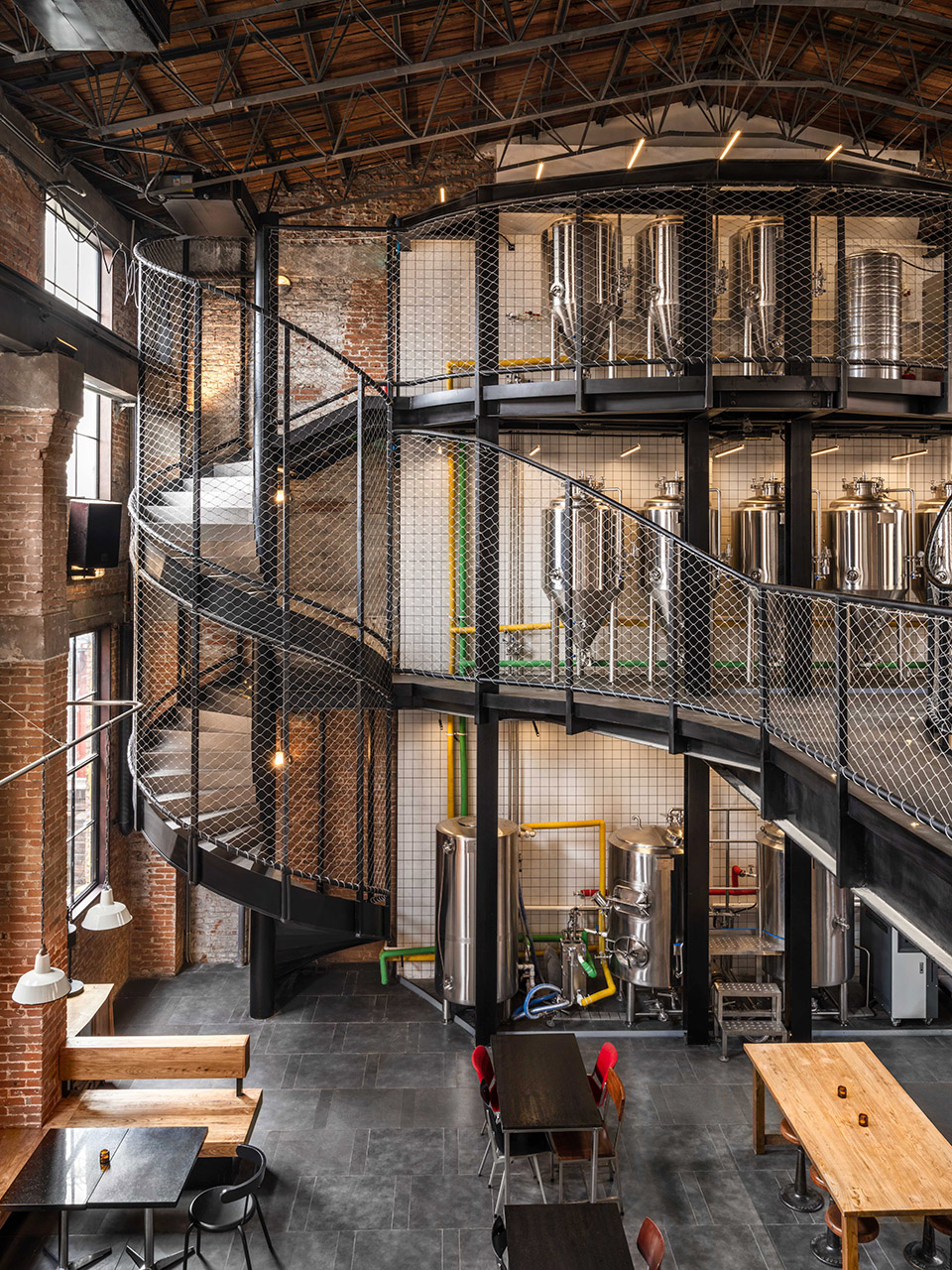 Peiping Machine Taproom, Beijing, China by ATLAS - 谷德设计网