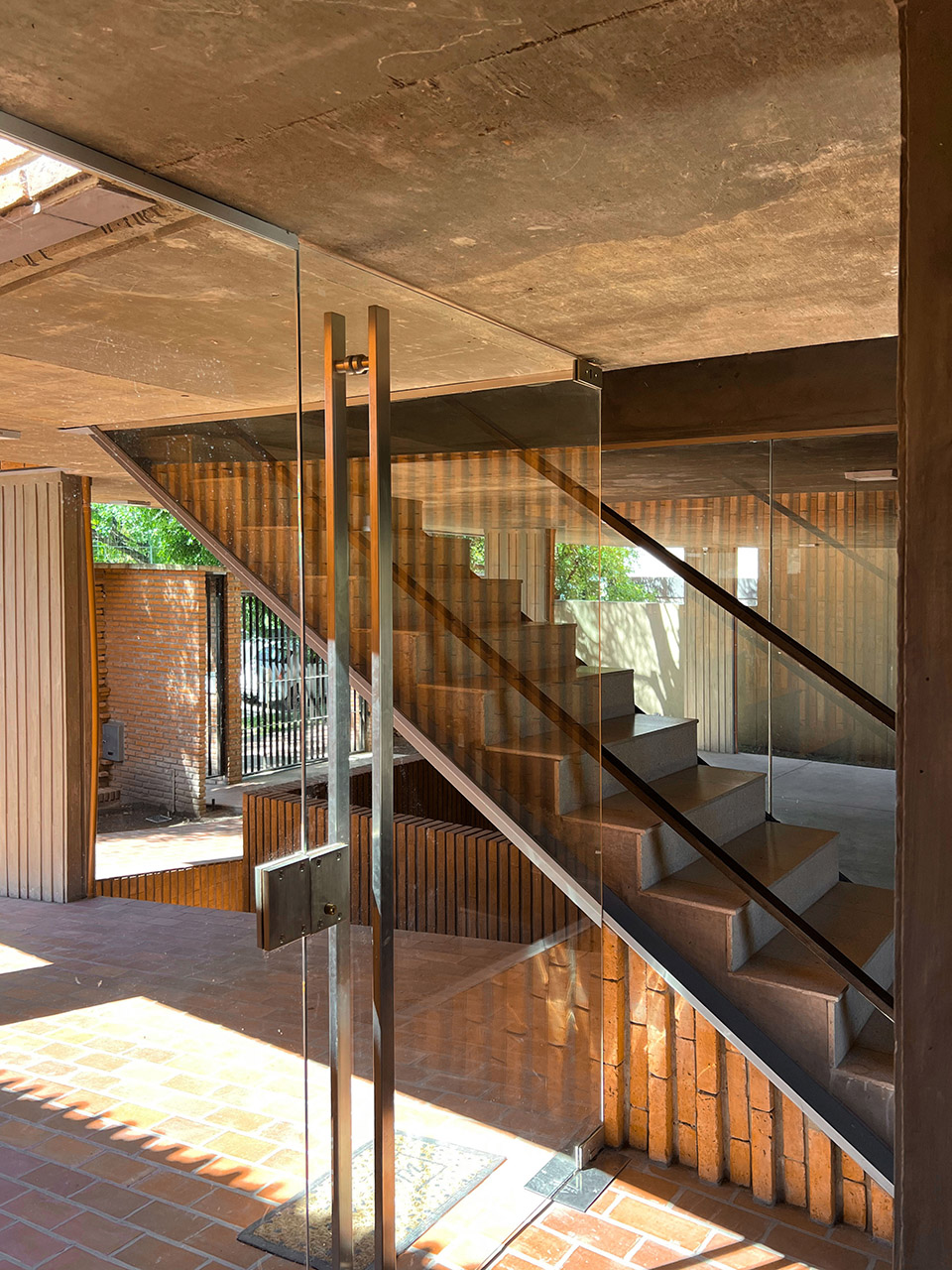 DAMERO BUILDING by Francisco Cadau Oficina de Arquitectura - 谷德设计网