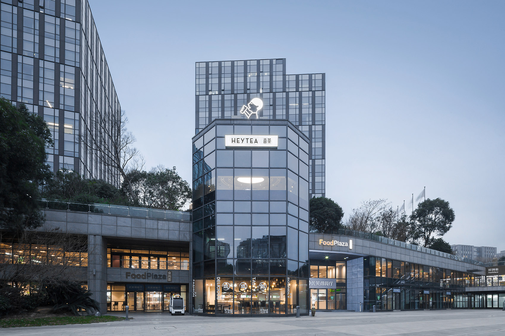 Heytea In the Theatre, Shanghai by Supercloud Studio - 谷德设计网