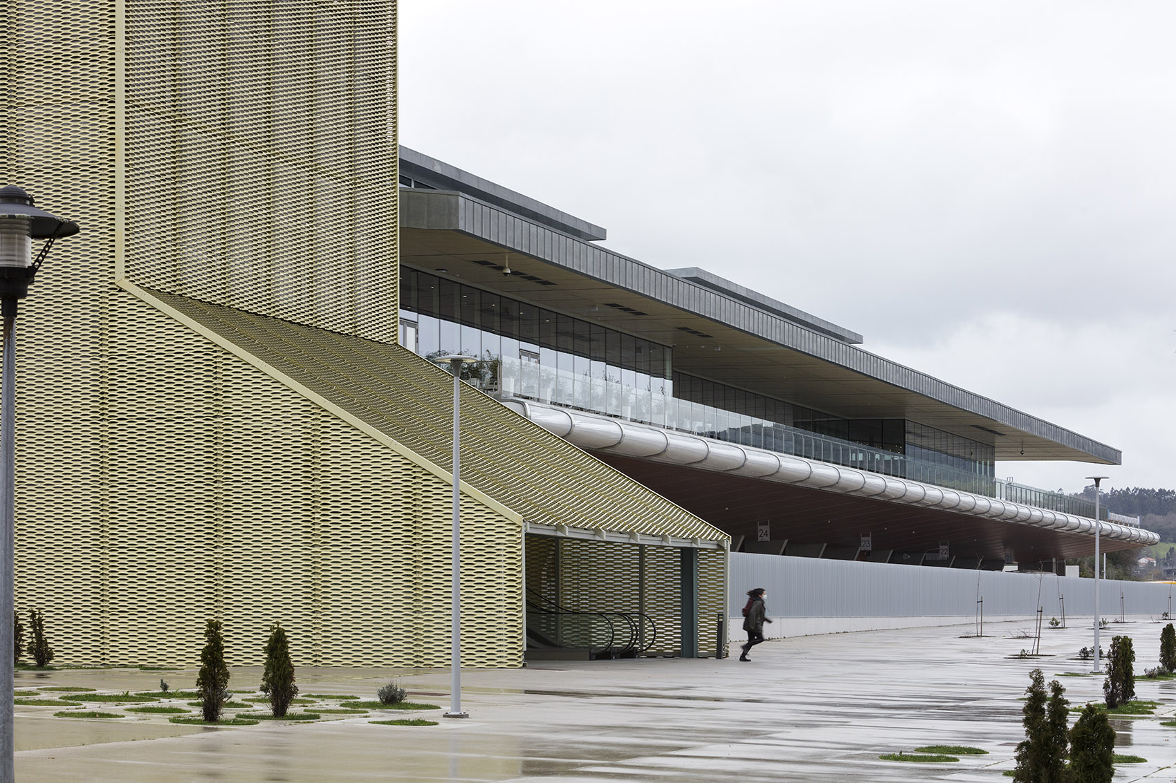 Bus Station integrated in the Santiago de Compostela Intermodal Station ...