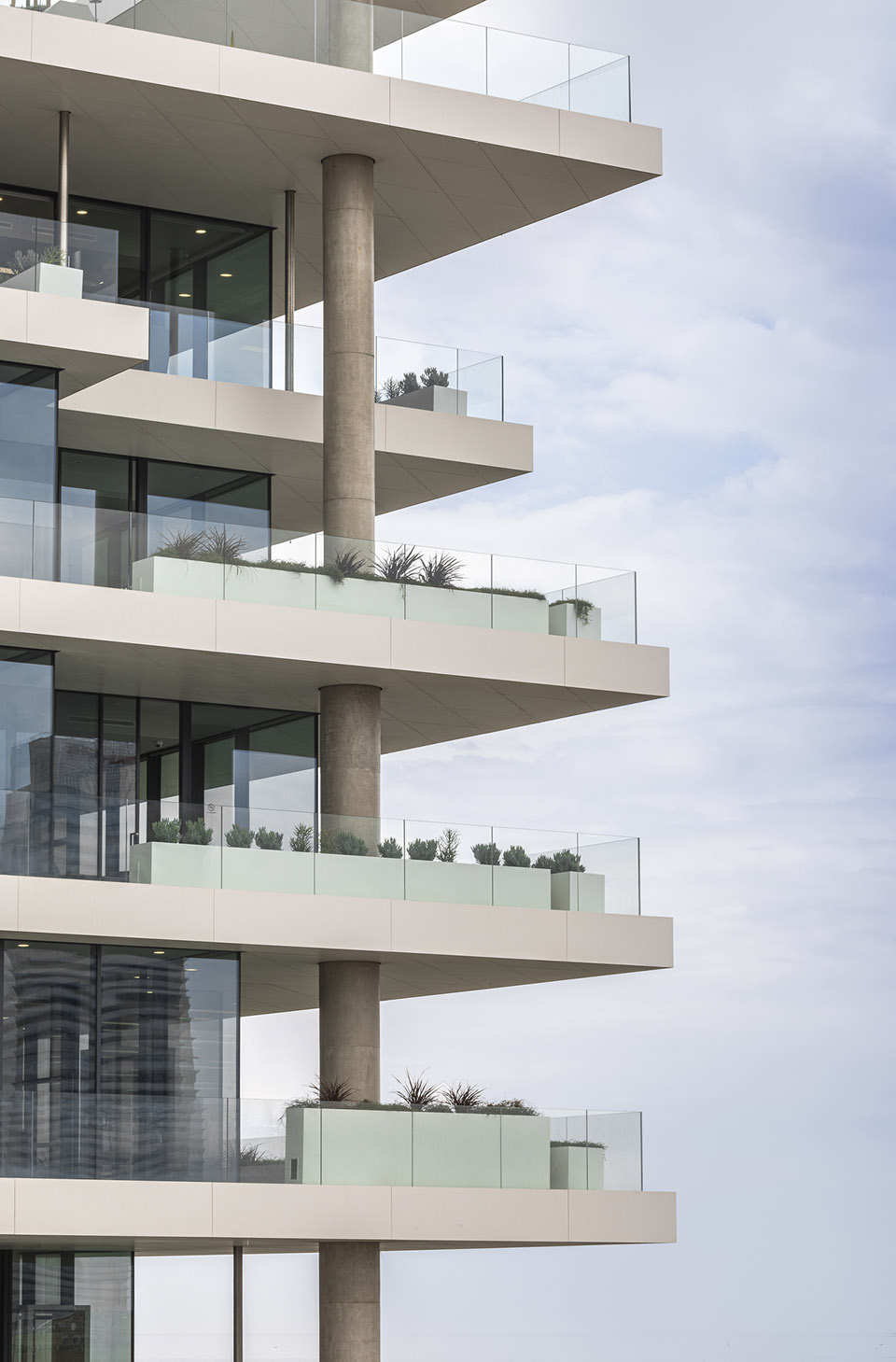 SeaTowers Office Building by GCA Architects - 谷德设计网