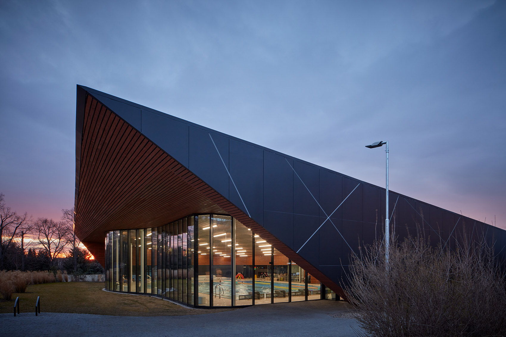 Louny Municipal Swimming Hall by dkarchitekti - 谷德设计网