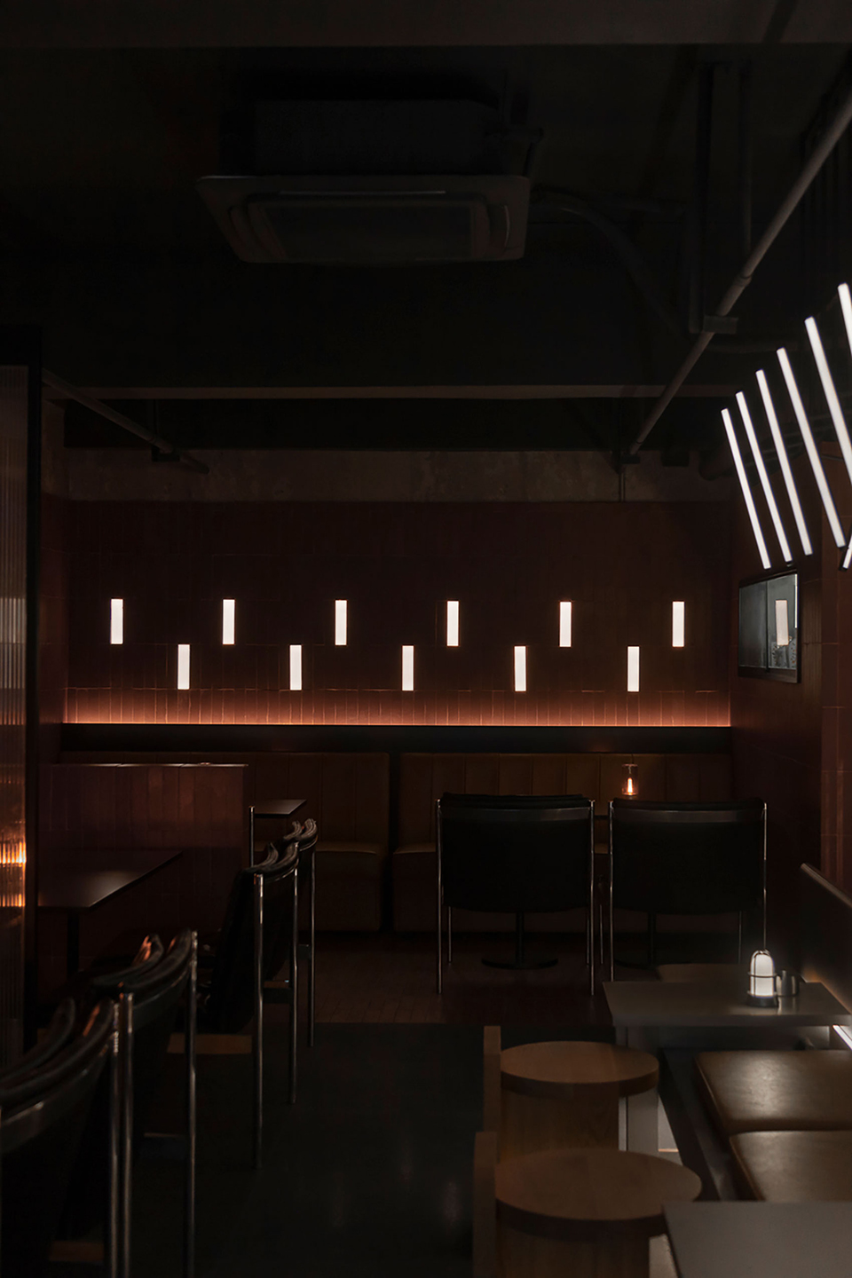 GUTS Bar, China by ZUOMODESIGN - 谷德设计网