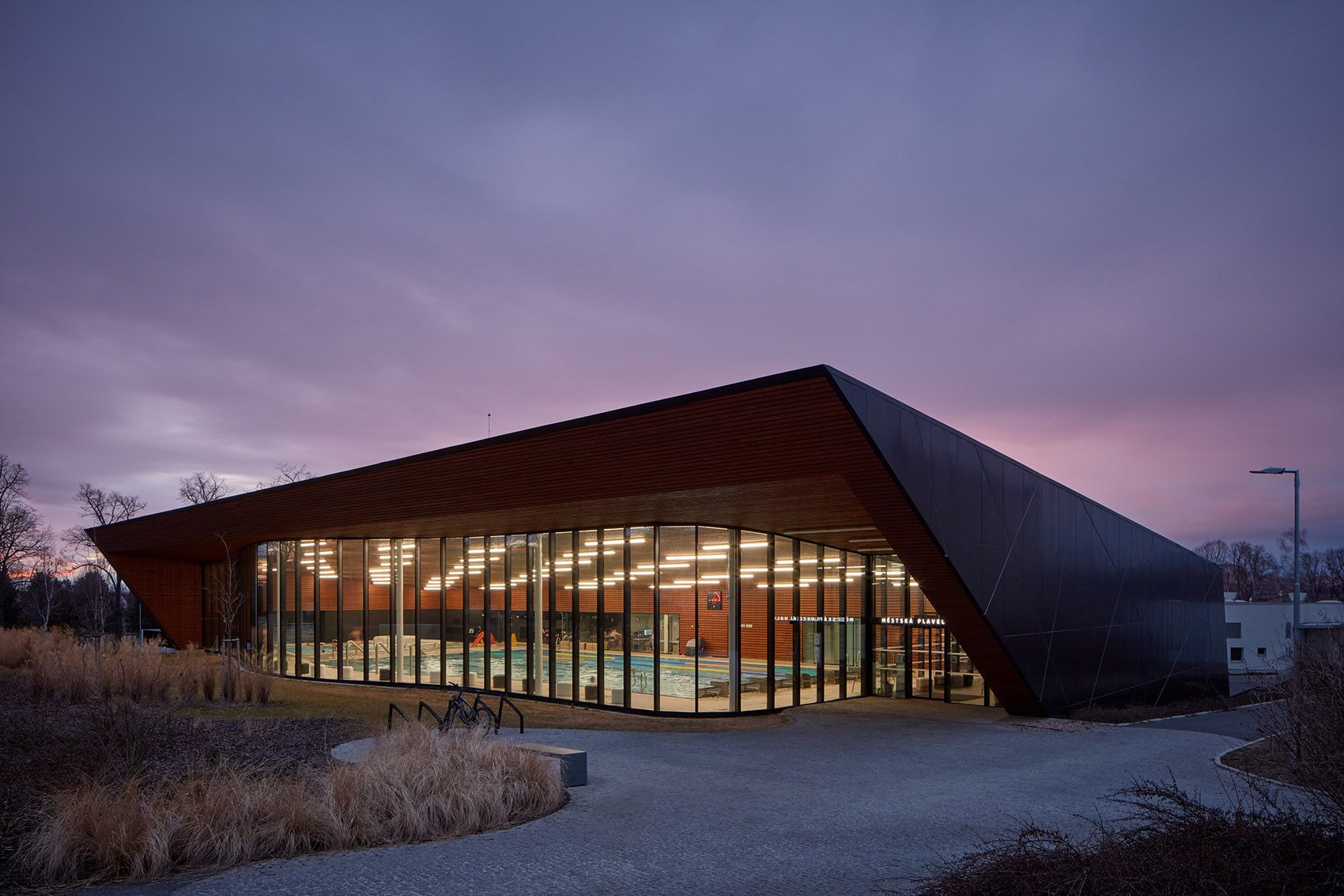 Louny Municipal Swimming Hall by dkarchitekti - 谷德设计网