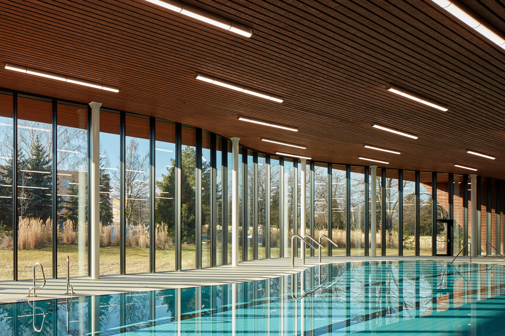 Louny Municipal Swimming Hall by dkarchitekti - 谷德设计网
