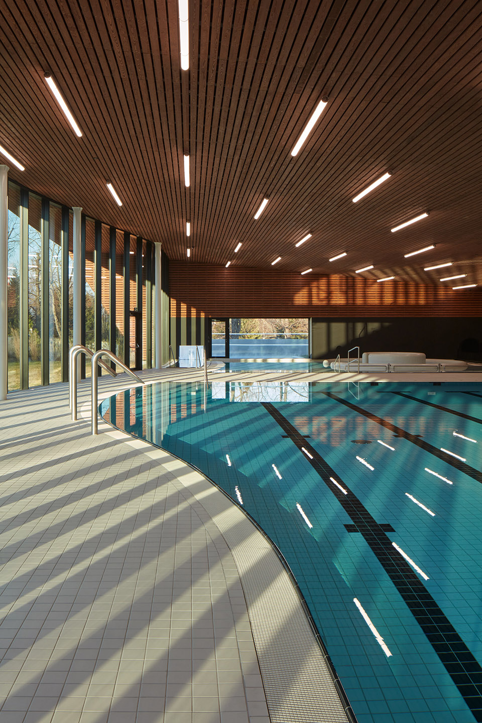 Louny Municipal Swimming Hall by dkarchitekti - 谷德设计网